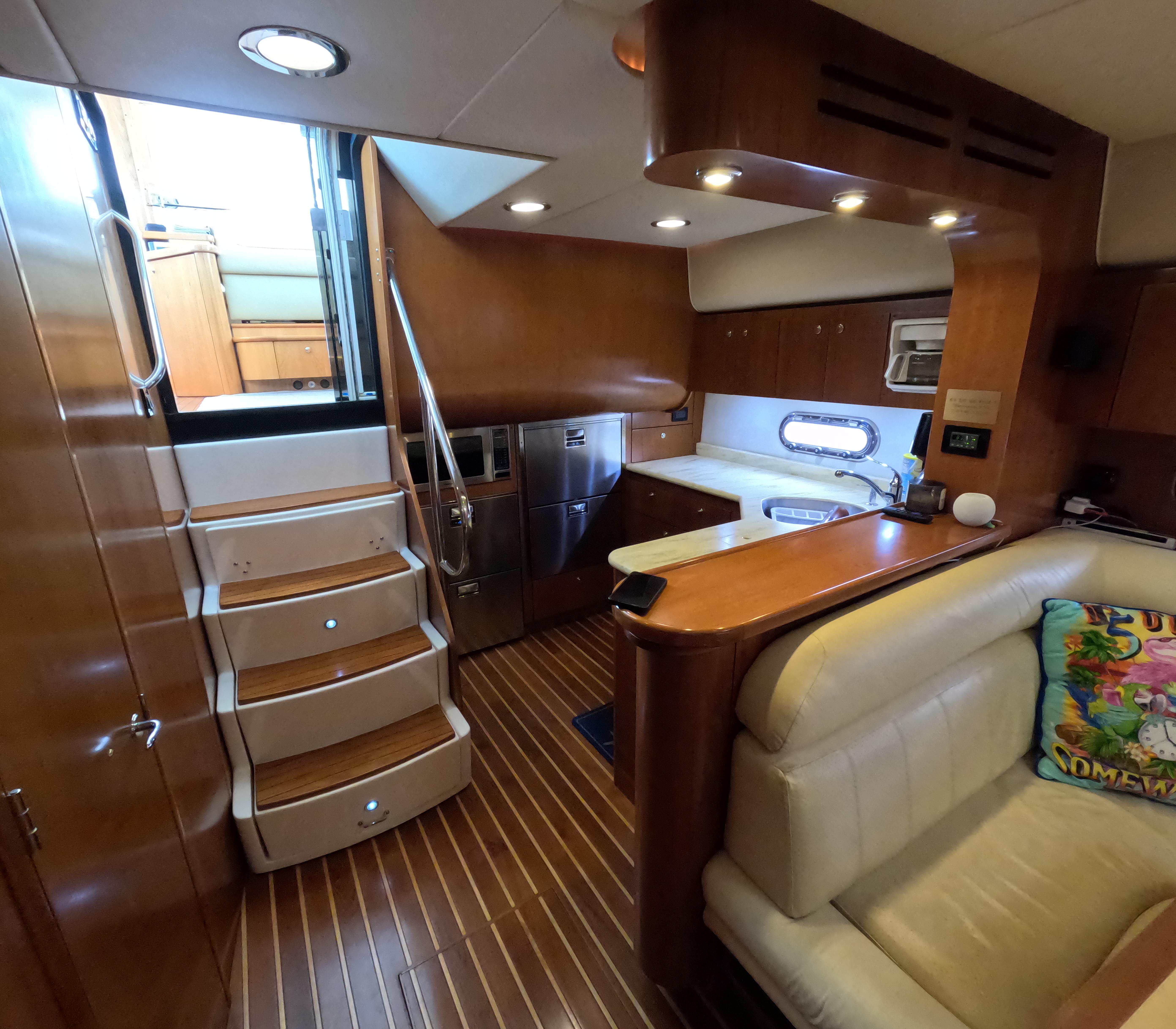 2004 Tiara Yachts 5200 Sovran Salon Motor Yachts for sale - YachtWorld