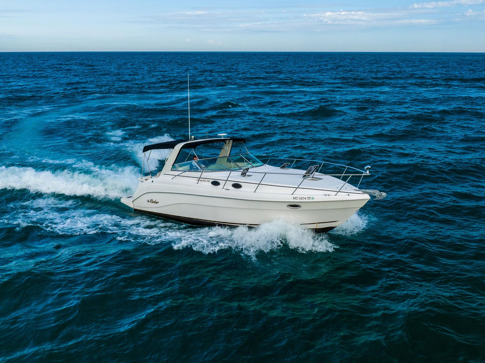 2002 Rinker 342 Fiesta Vee - Weber Yachts