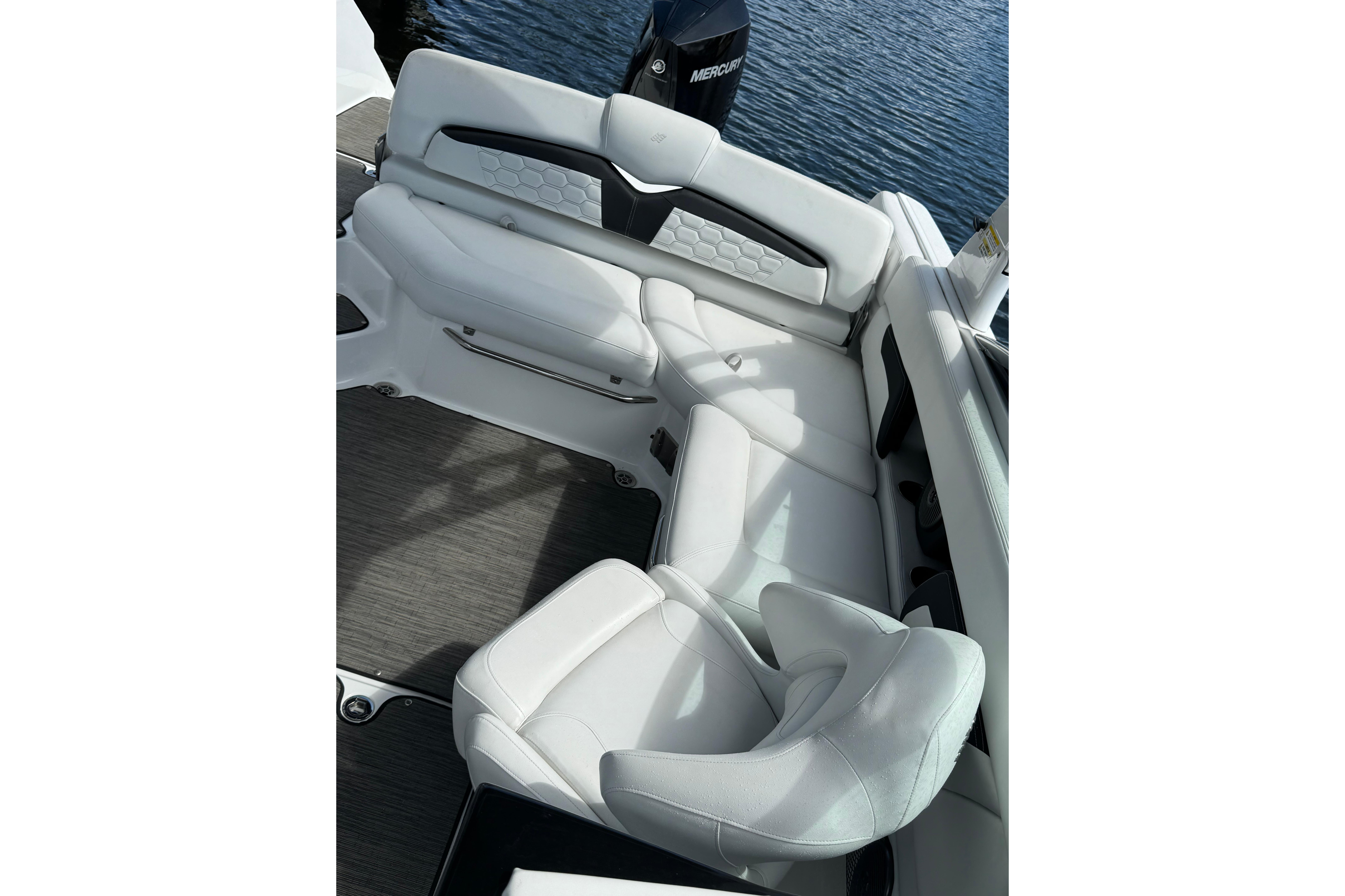 2023 Four Winns HD5 OB Deck for sale - YachtWorld