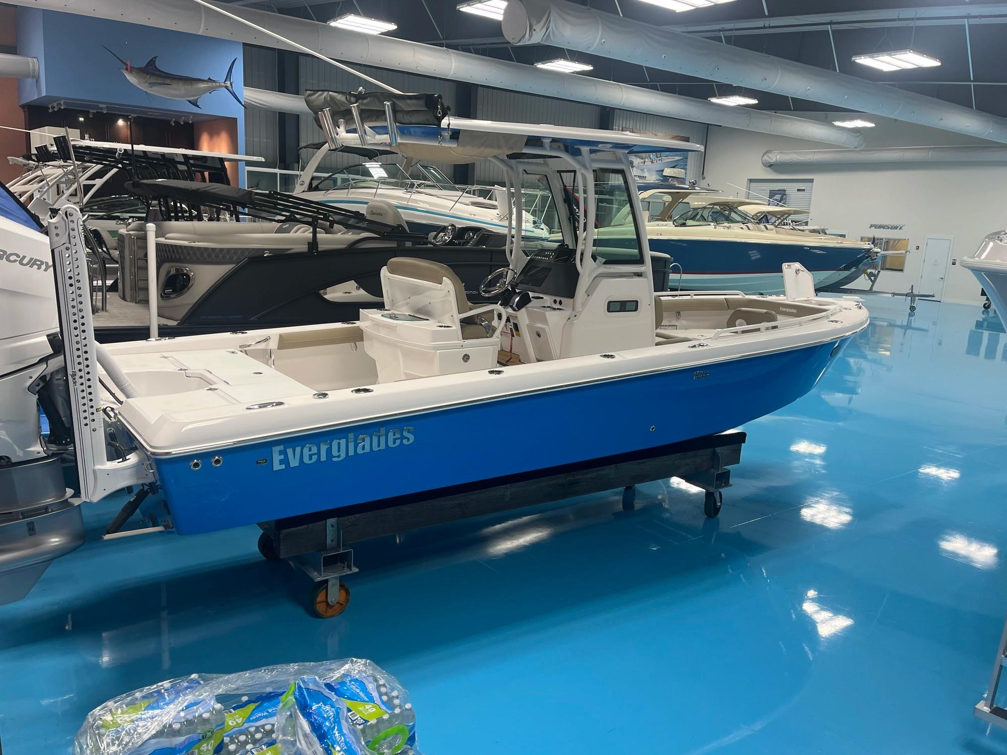 2023 Everglades 253 CC Center Console for sale - YachtWorld