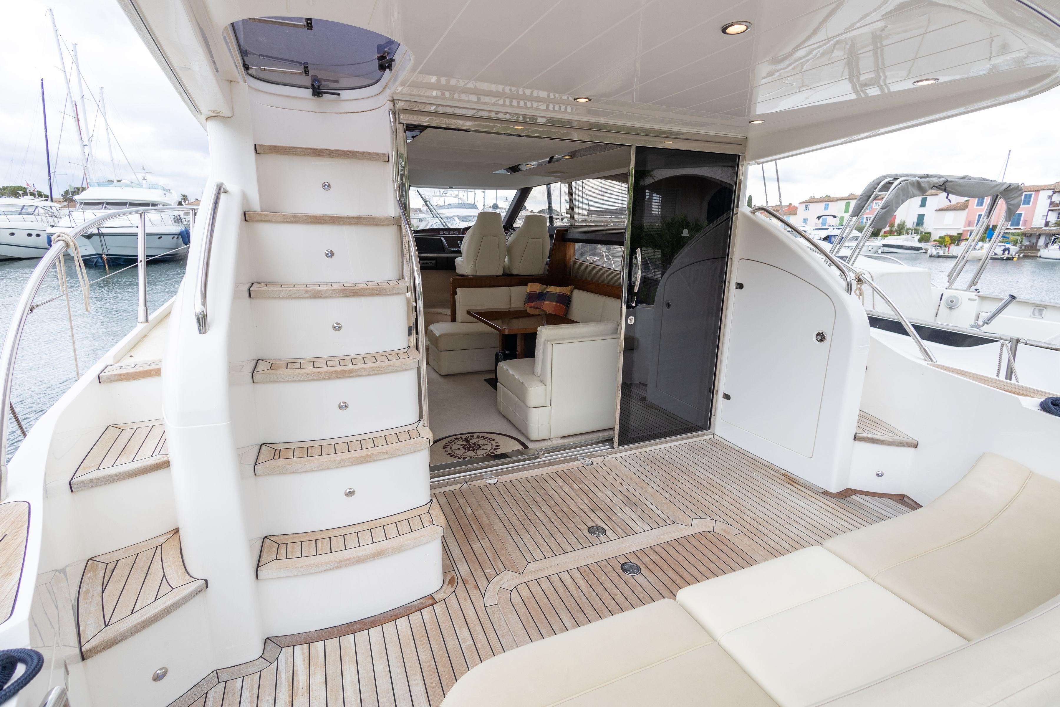 2013 Princess 42 Flybridge Motor Yachts for sale - YachtWorld