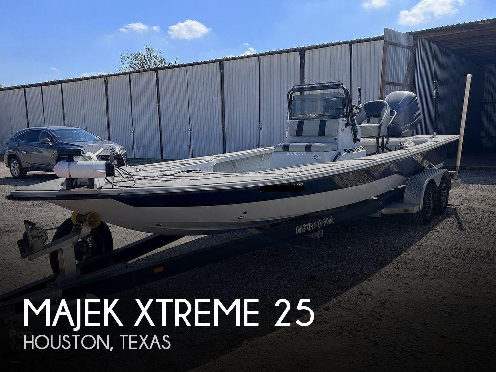 Majek Xtreme 25 | 2014 | 8m - Texas | Boatshop24