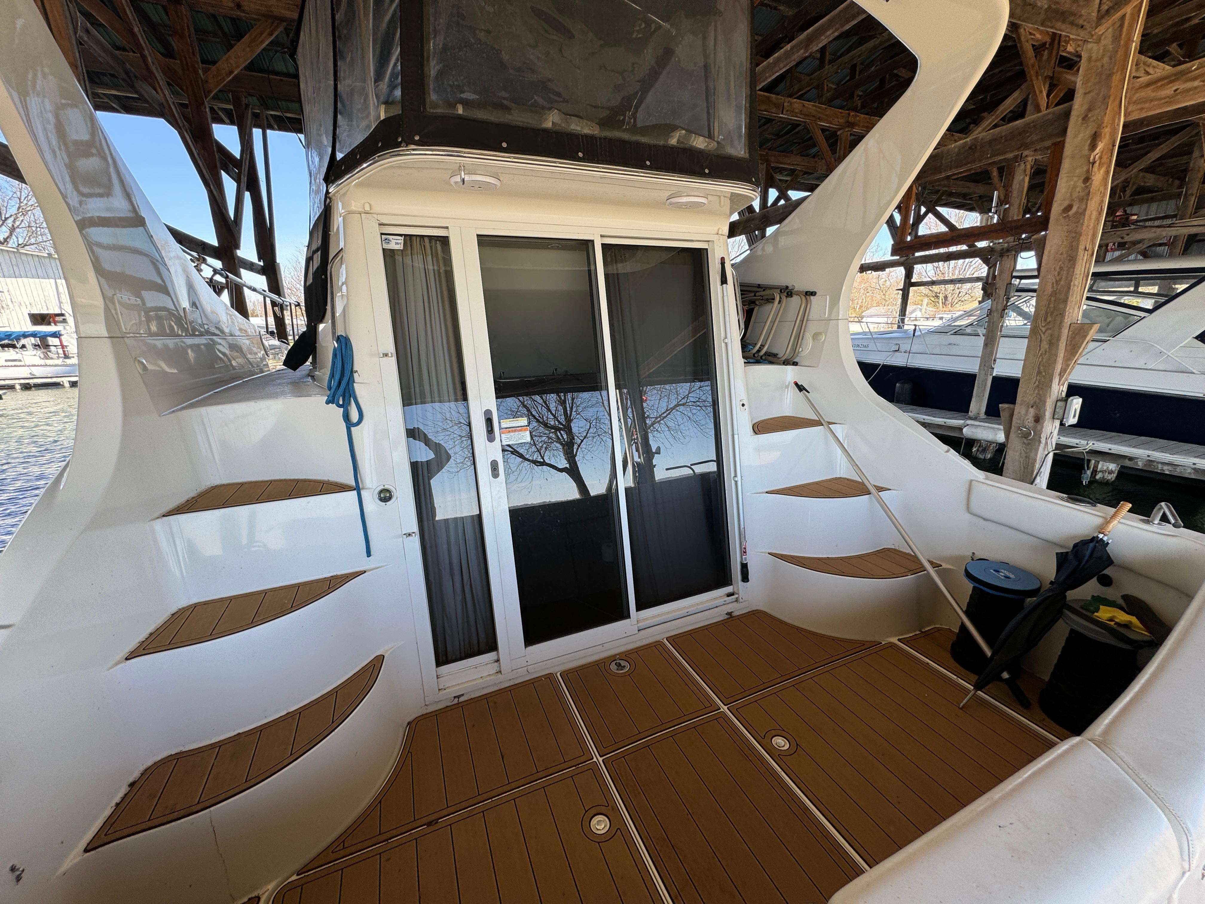 2003 Carver 350 Mariner Cruiser for sale - YachtWorld