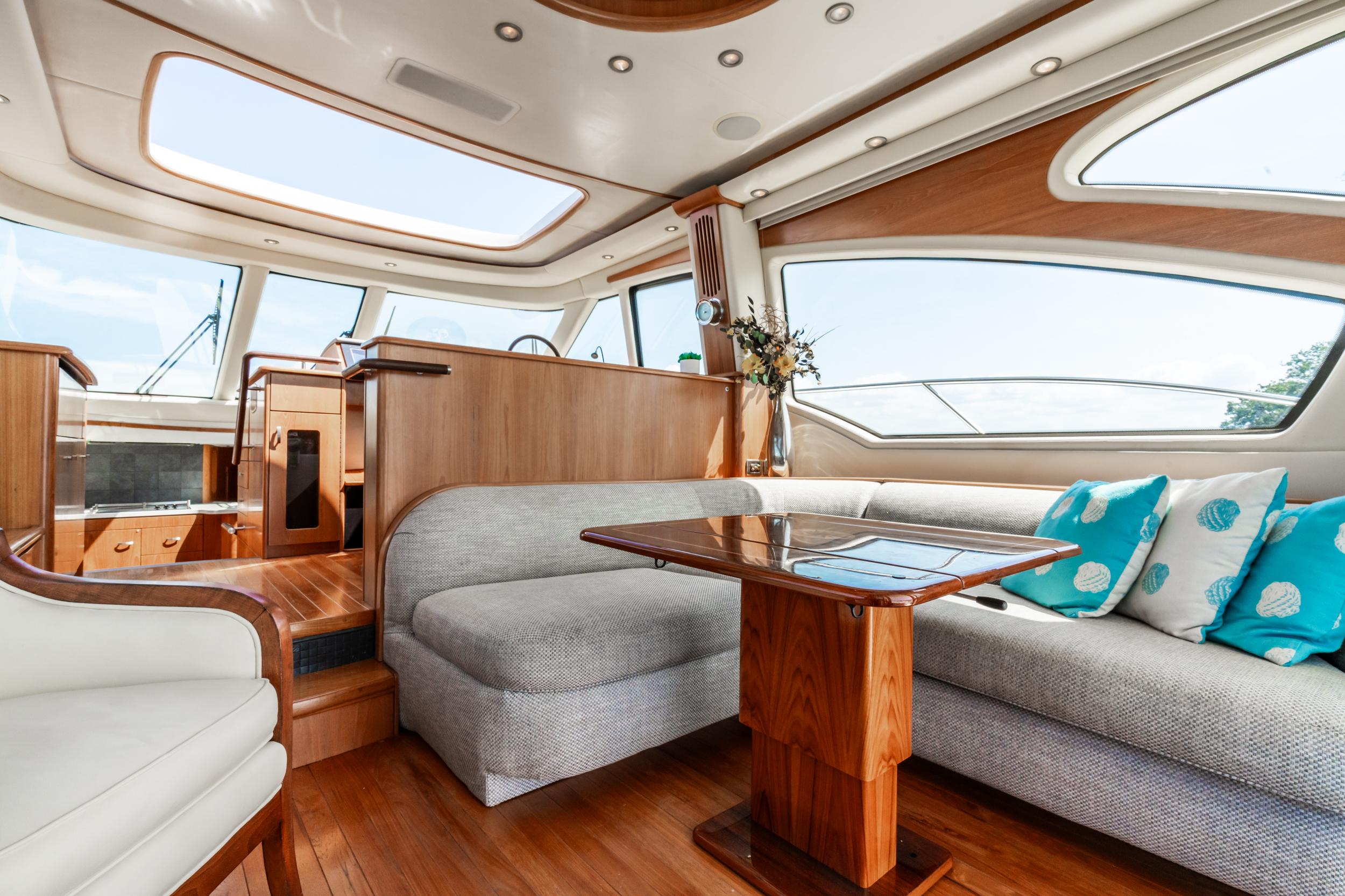 2009 Tiara Yachts 5800 Sovran Express Cruiser for sale - YachtWorld