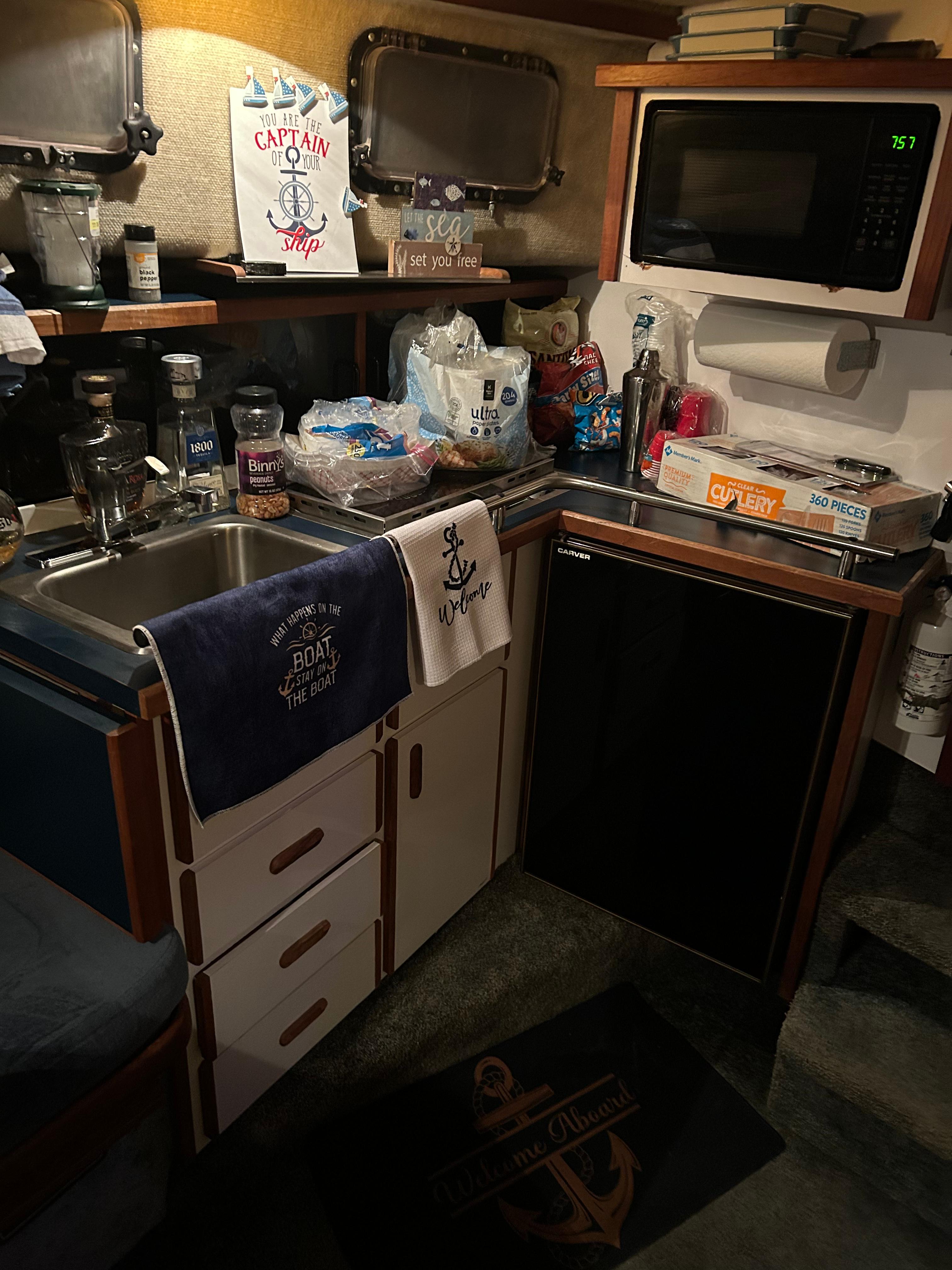 1987 Carver 2807 Riviera Aft Cabin Cruiser for sale - YachtWorld