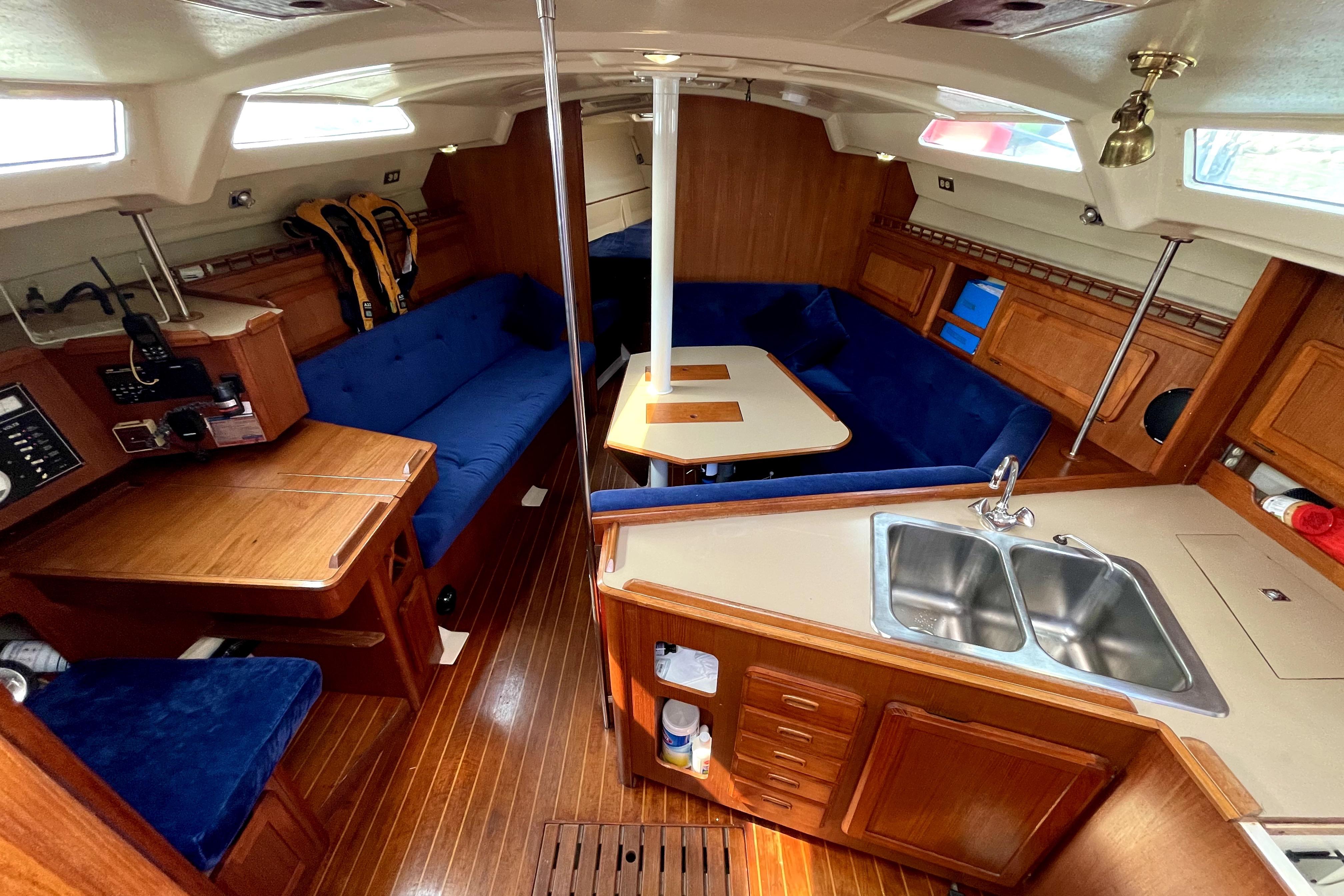 1989 Hunter 40 Legend Racer/Cruiser for sale - YachtWorld