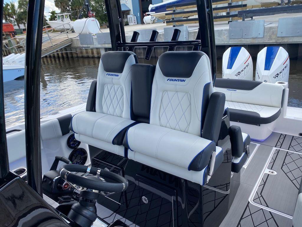 2025 Fountain 32 NX Center Console for sale - YachtWorld