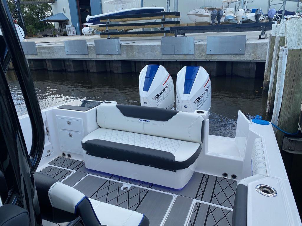 2025 Fountain 32 NX Center Console for sale - YachtWorld