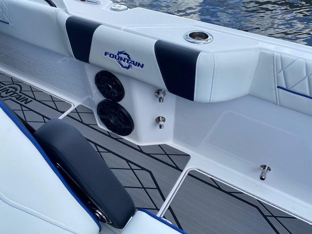 2025 Fountain 32 NX Center Console for sale - YachtWorld