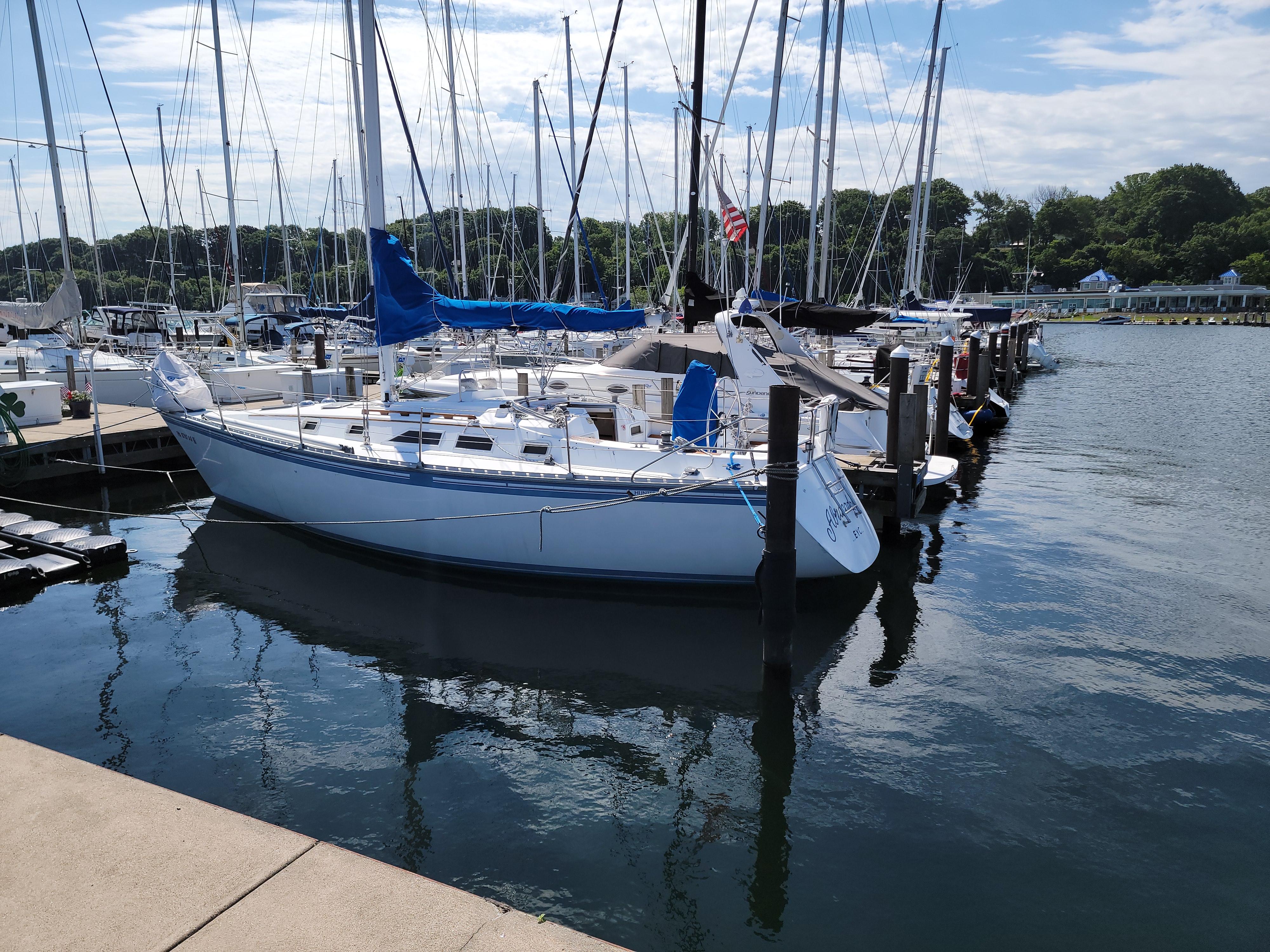 1984 Hunter 34 Sloop for sale - YachtWorld