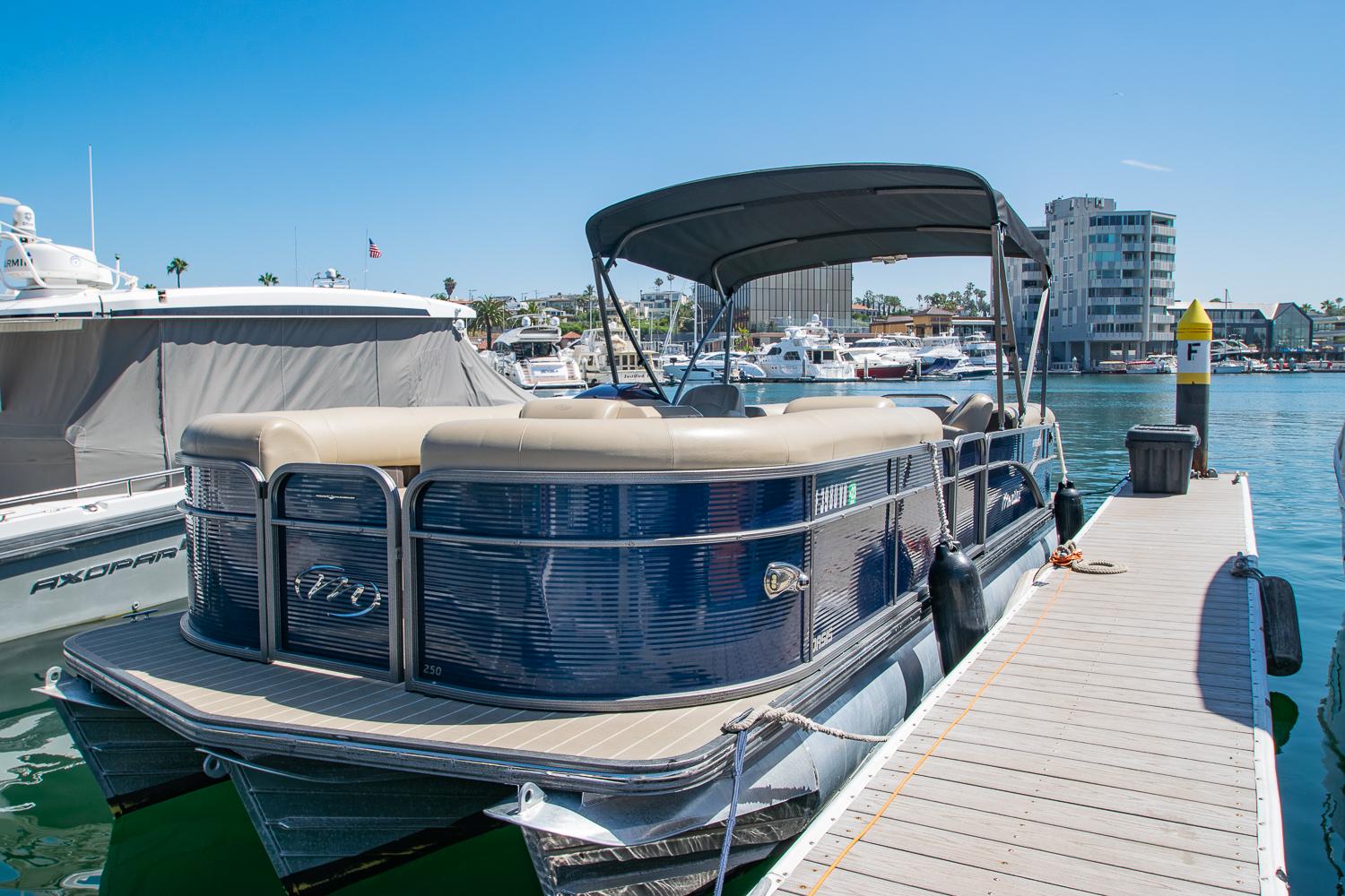 2021 Manitou Oasis SHP Pontoon for sale - YachtWorld