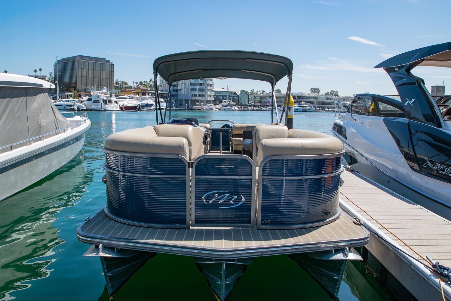 2021 Manitou Oasis SHP Pontoon for sale - YachtWorld