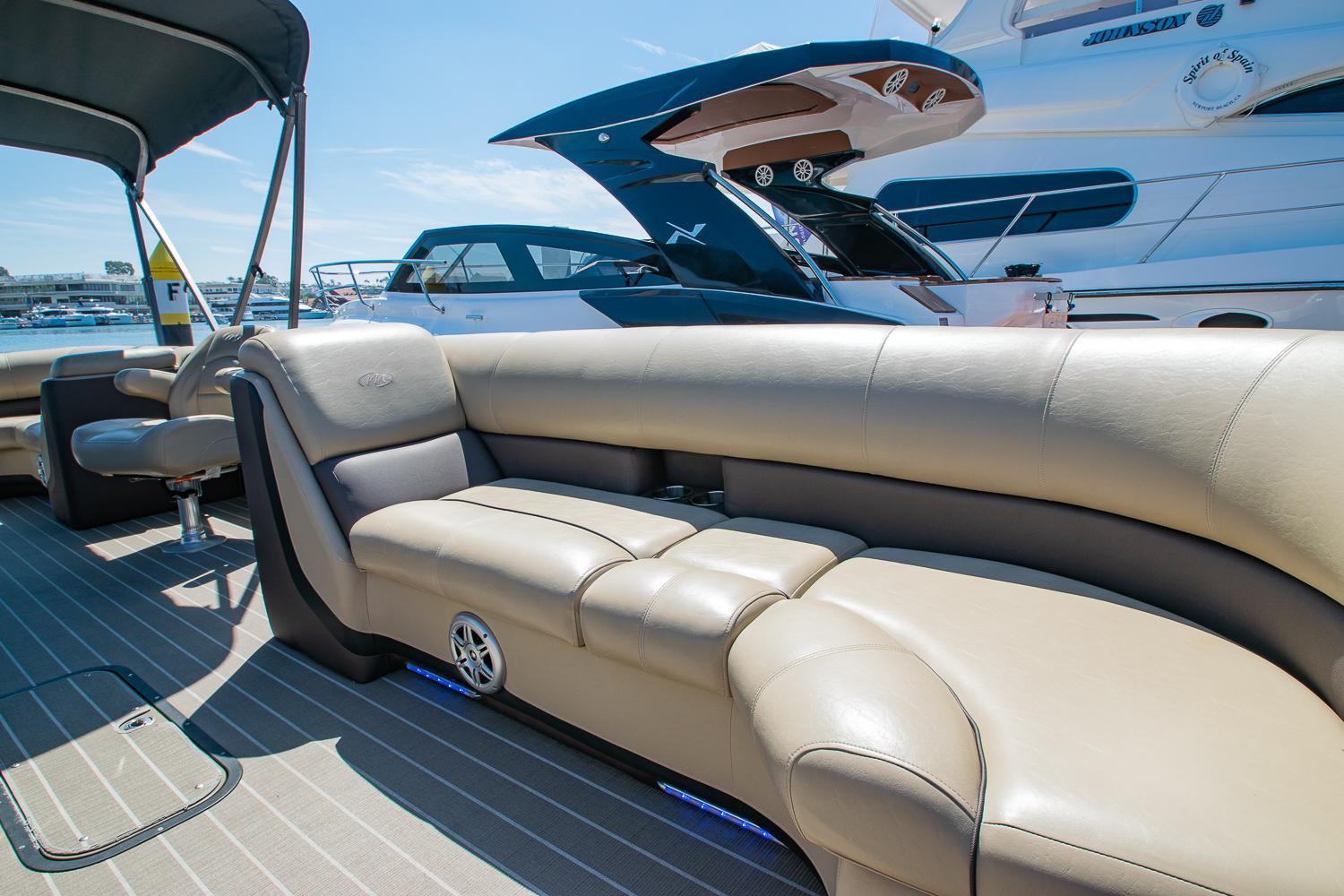 2021 Manitou Oasis SHP Pontoon for sale - YachtWorld