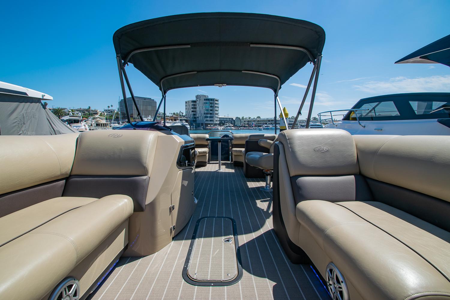 2021 Manitou Oasis SHP Pontoon for sale - YachtWorld