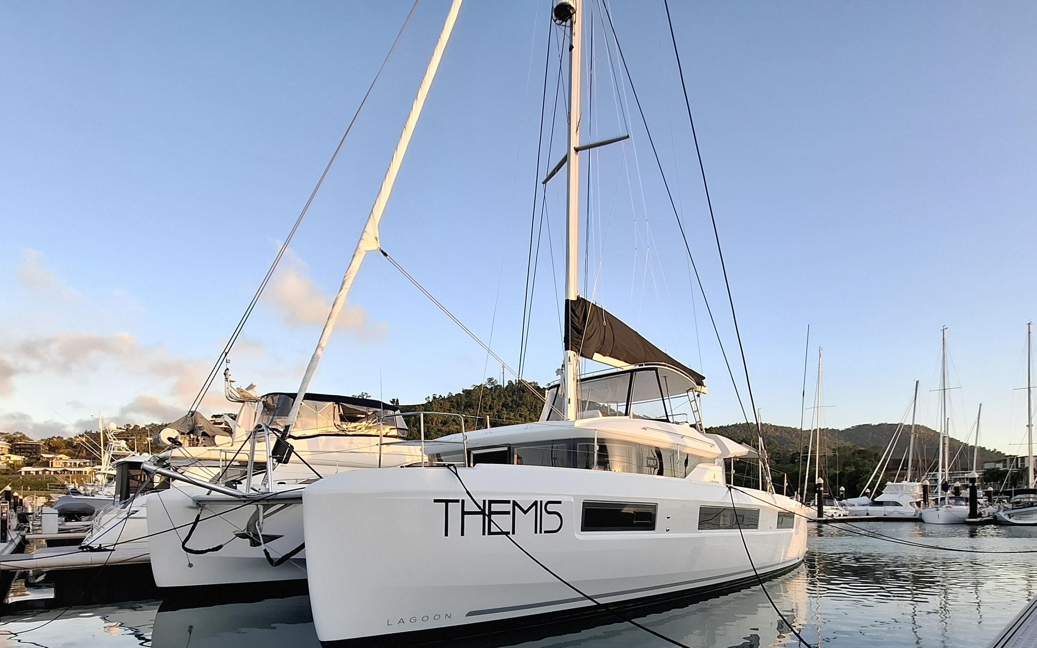 Used 2019 Lagoon 50 - Queensland | YachtFocus
