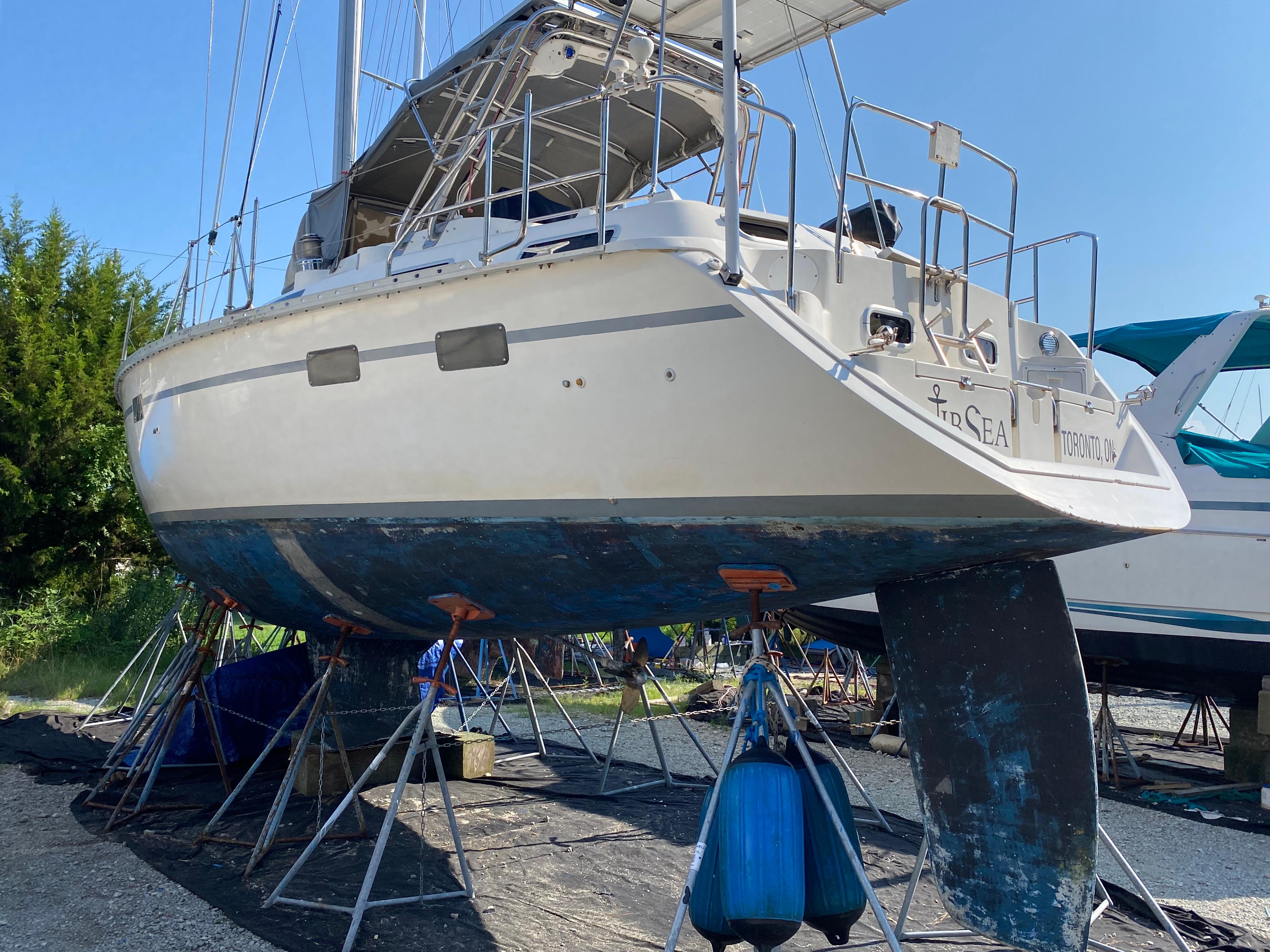 1990 Hunter Passage 42 Midtcockpit til salgs- YachtWorld