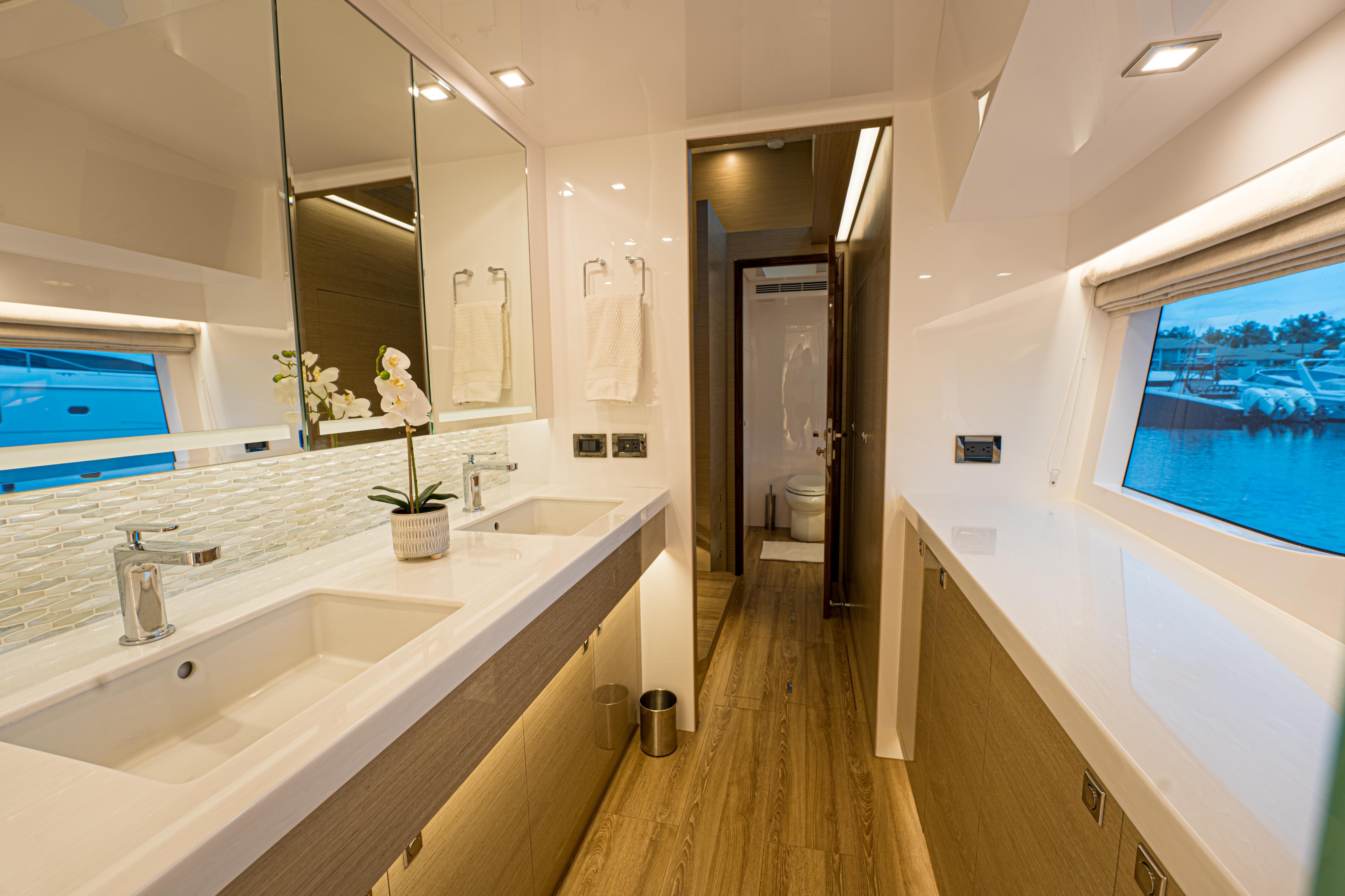 2022 Horizon PC60 Power Catamaran for sale - YachtWorld