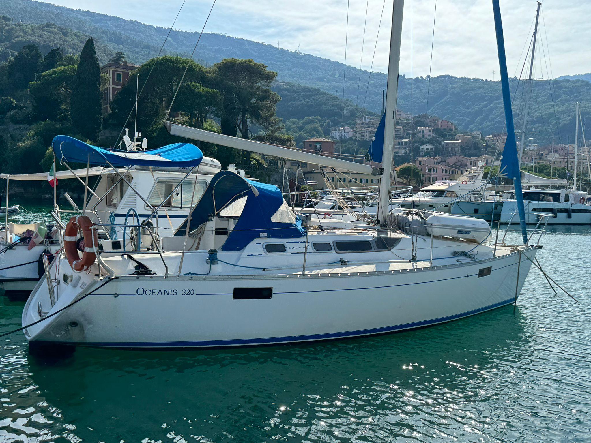 Used Beneteau Oceanis 320 in Imperia - iNautia