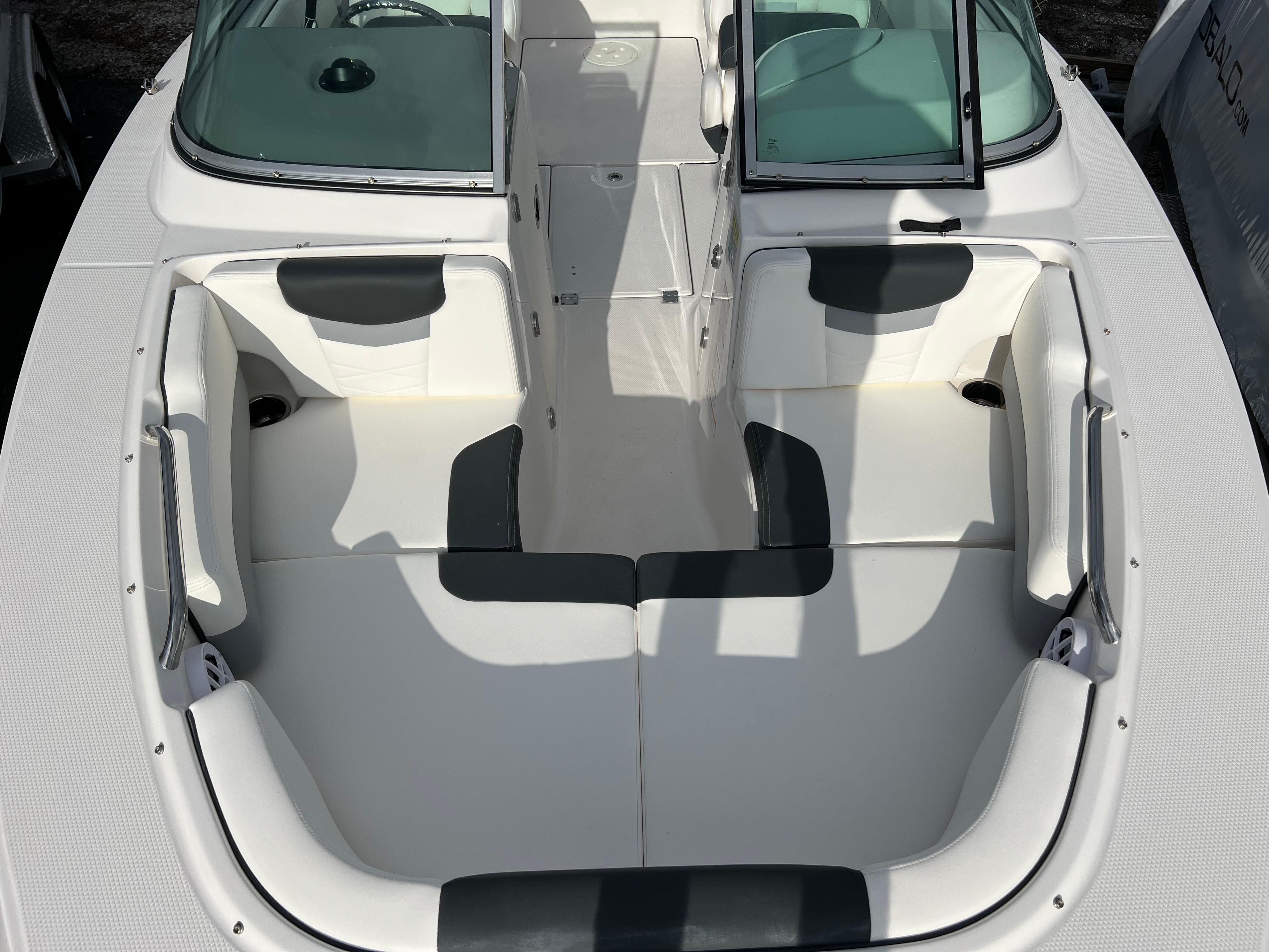 2024 Robalo R207 Dual Console Dual Console for sale - YachtWorld