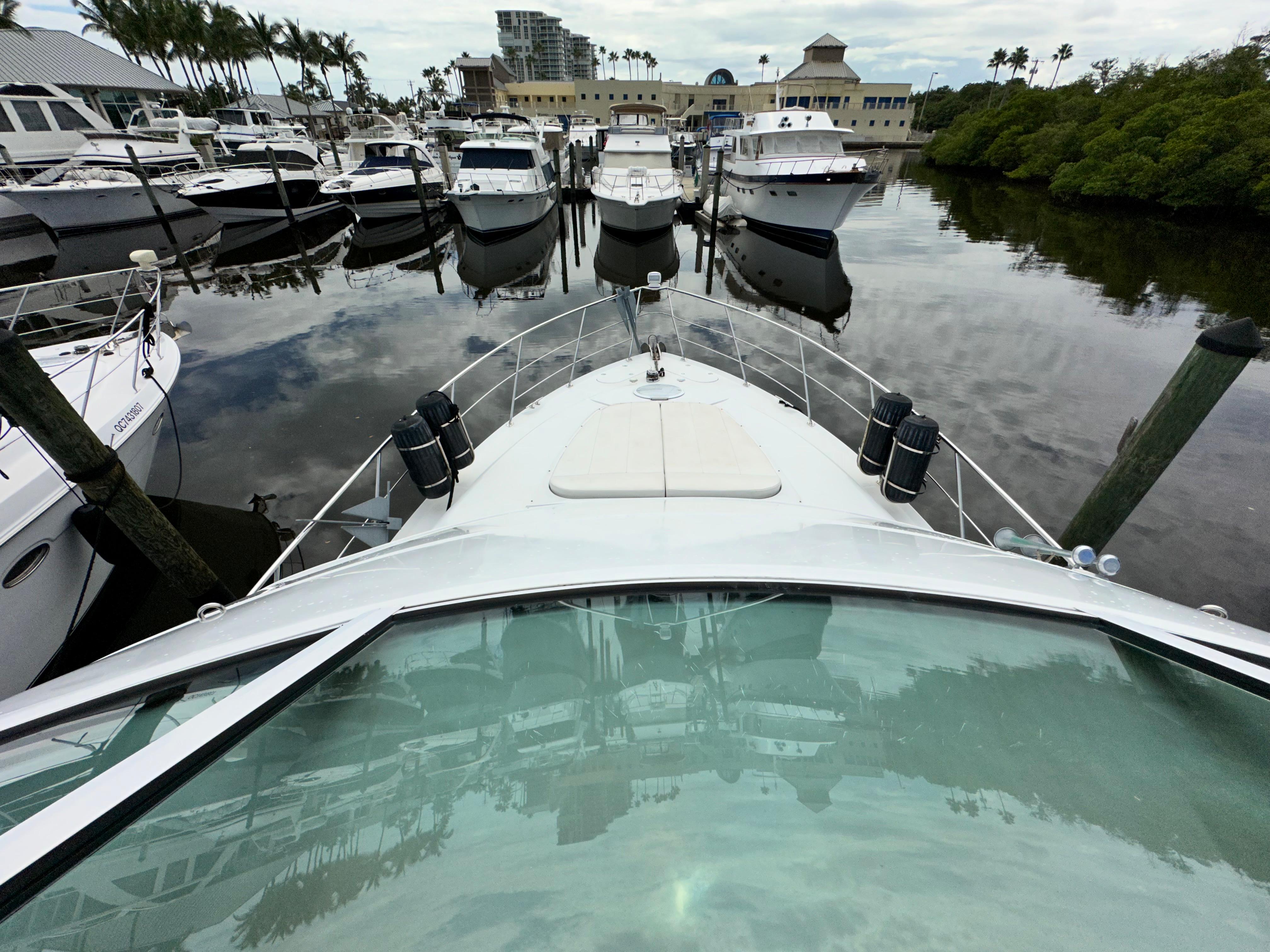 1999 Carver 450 Pilothouse Flybridge for sale - YachtWorld