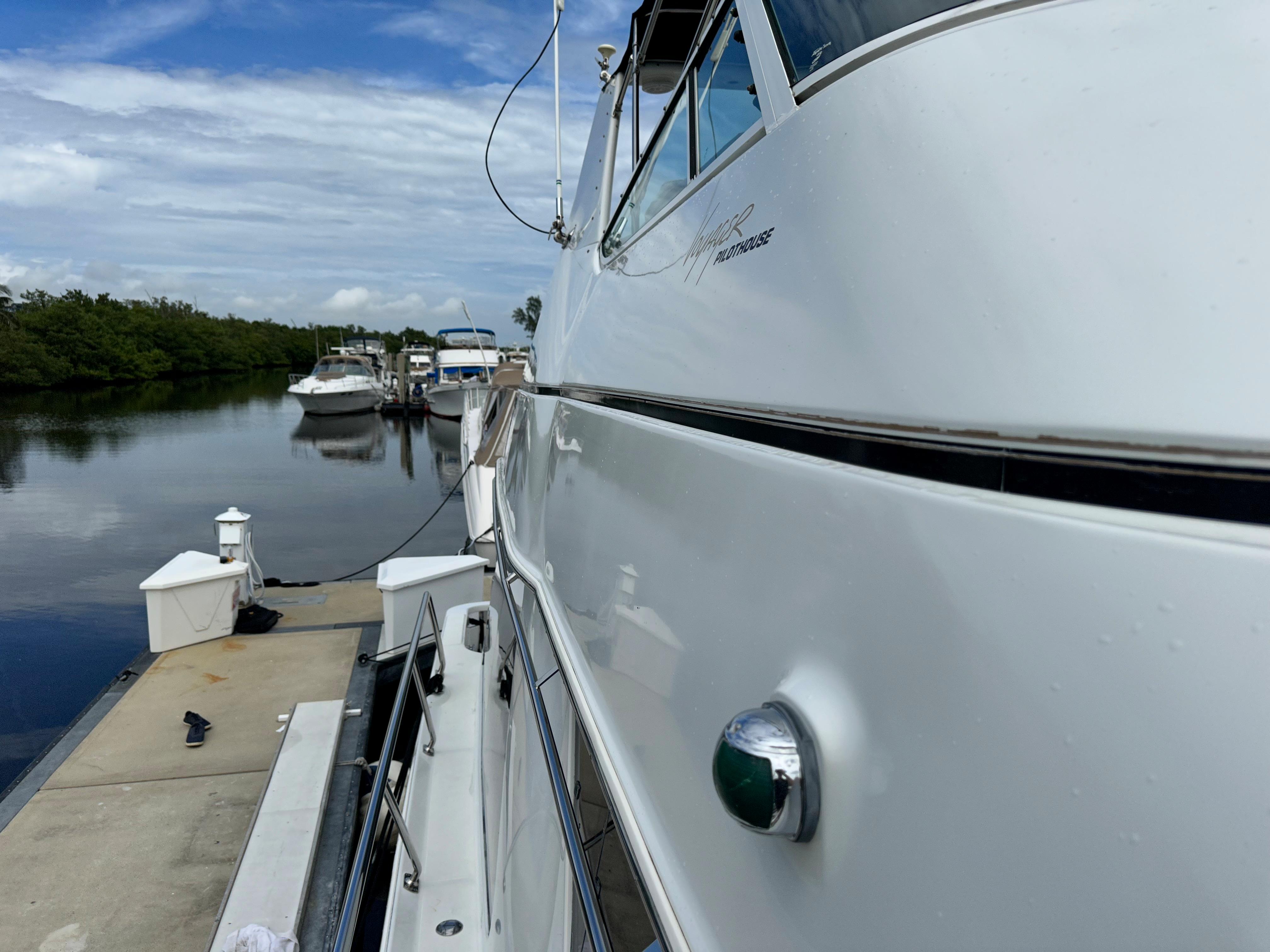 1999 Carver 450 Pilothouse Flybridge for sale - YachtWorld
