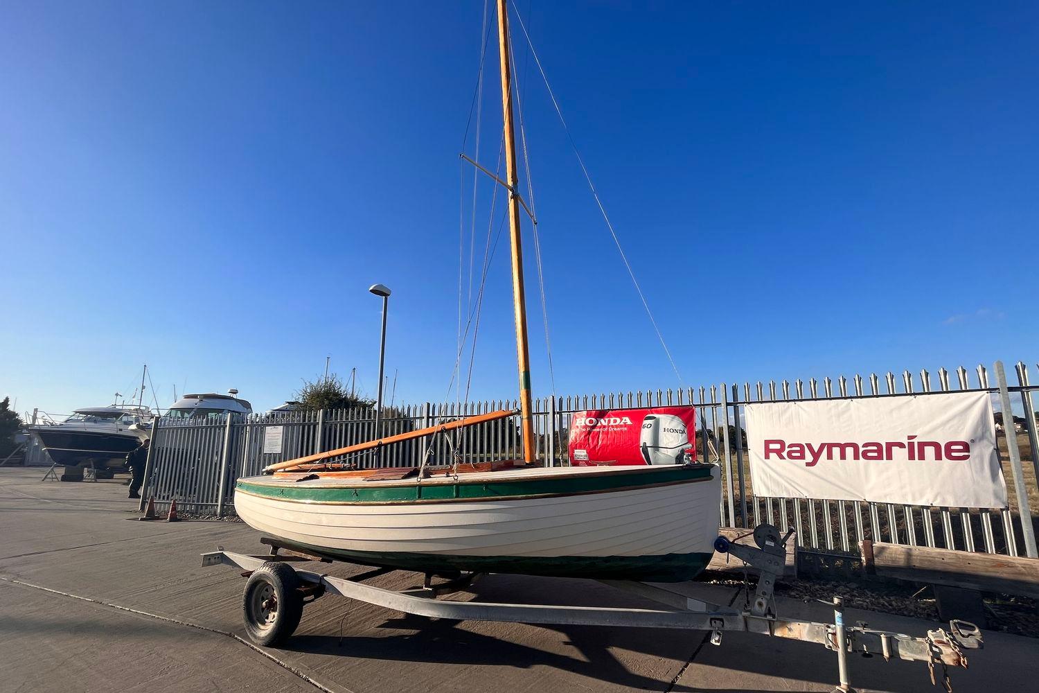 2002 Clinker Sailing dayboat Dinghy for sale - YachtWorld