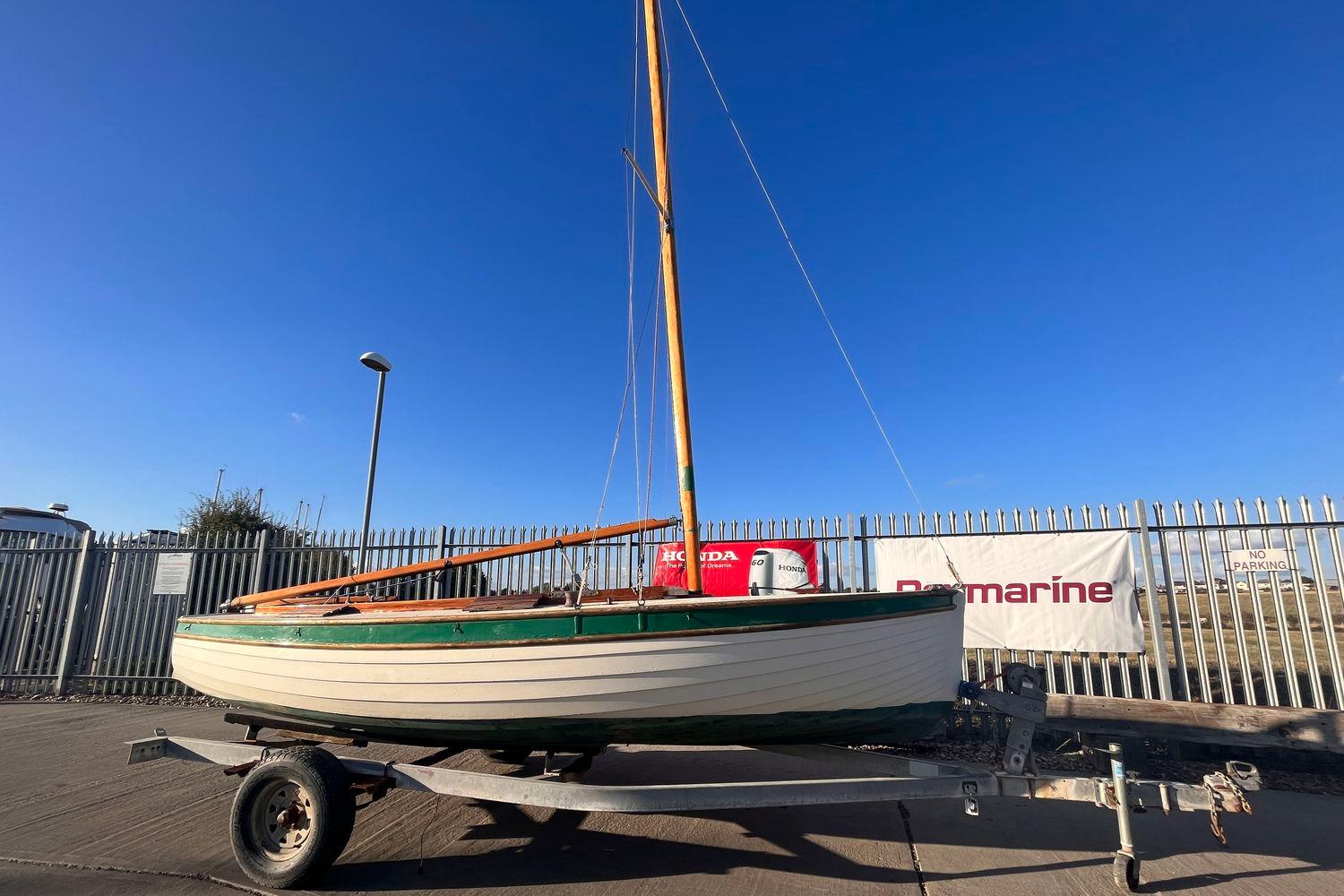 2002 Clinker Sailing dayboat Dinghy for sale - YachtWorld