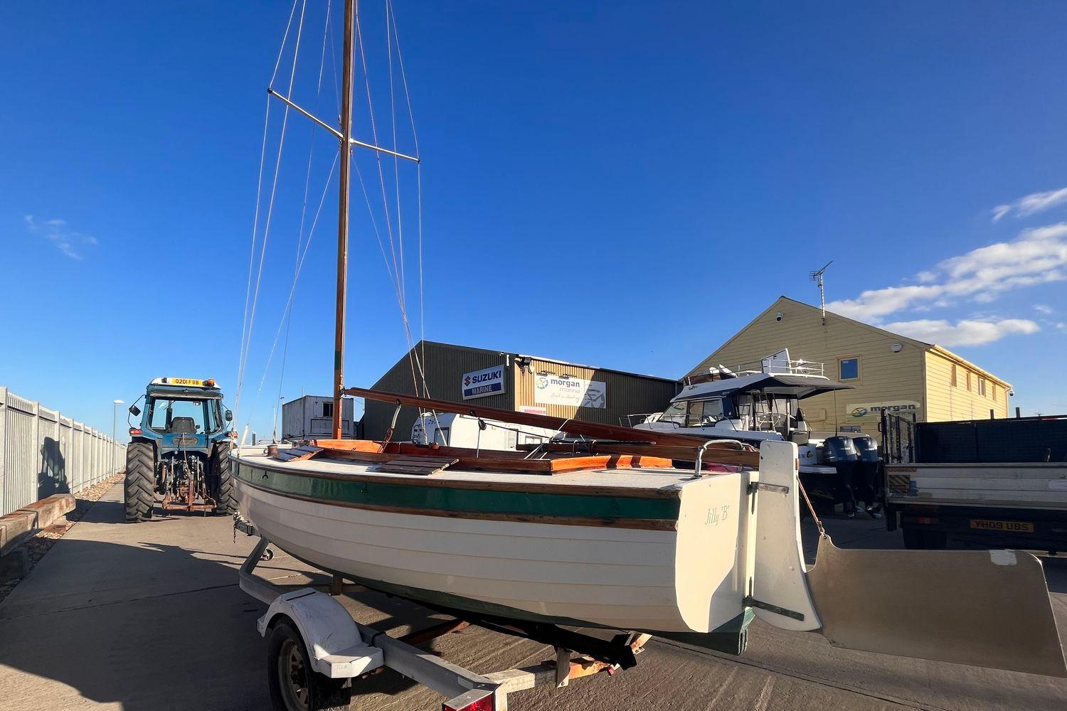 2002 Clinker Sailing dayboat Dinghy for sale - YachtWorld