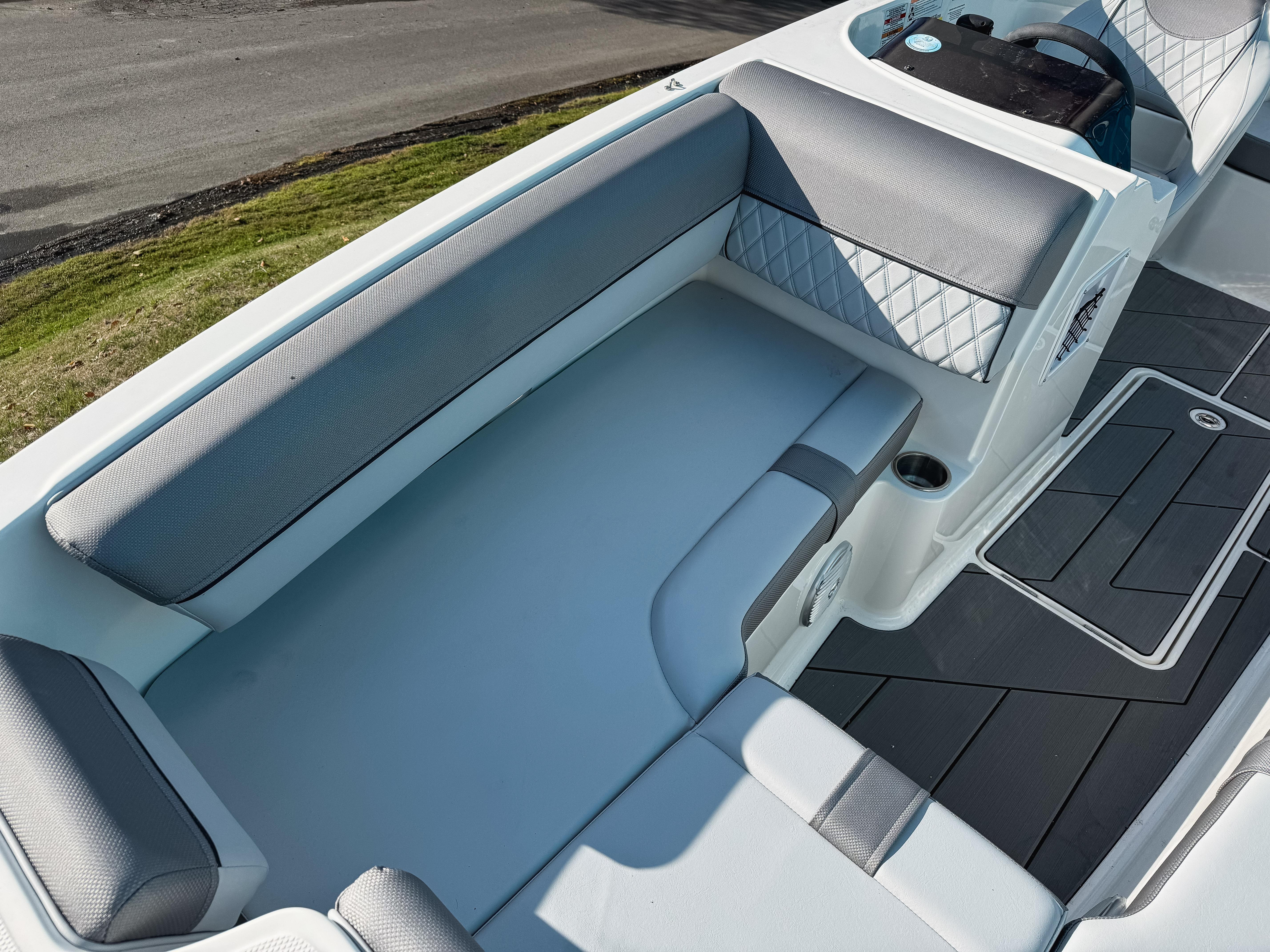 2024 Bayliner DX 2000 Deck for sale - YachtWorld