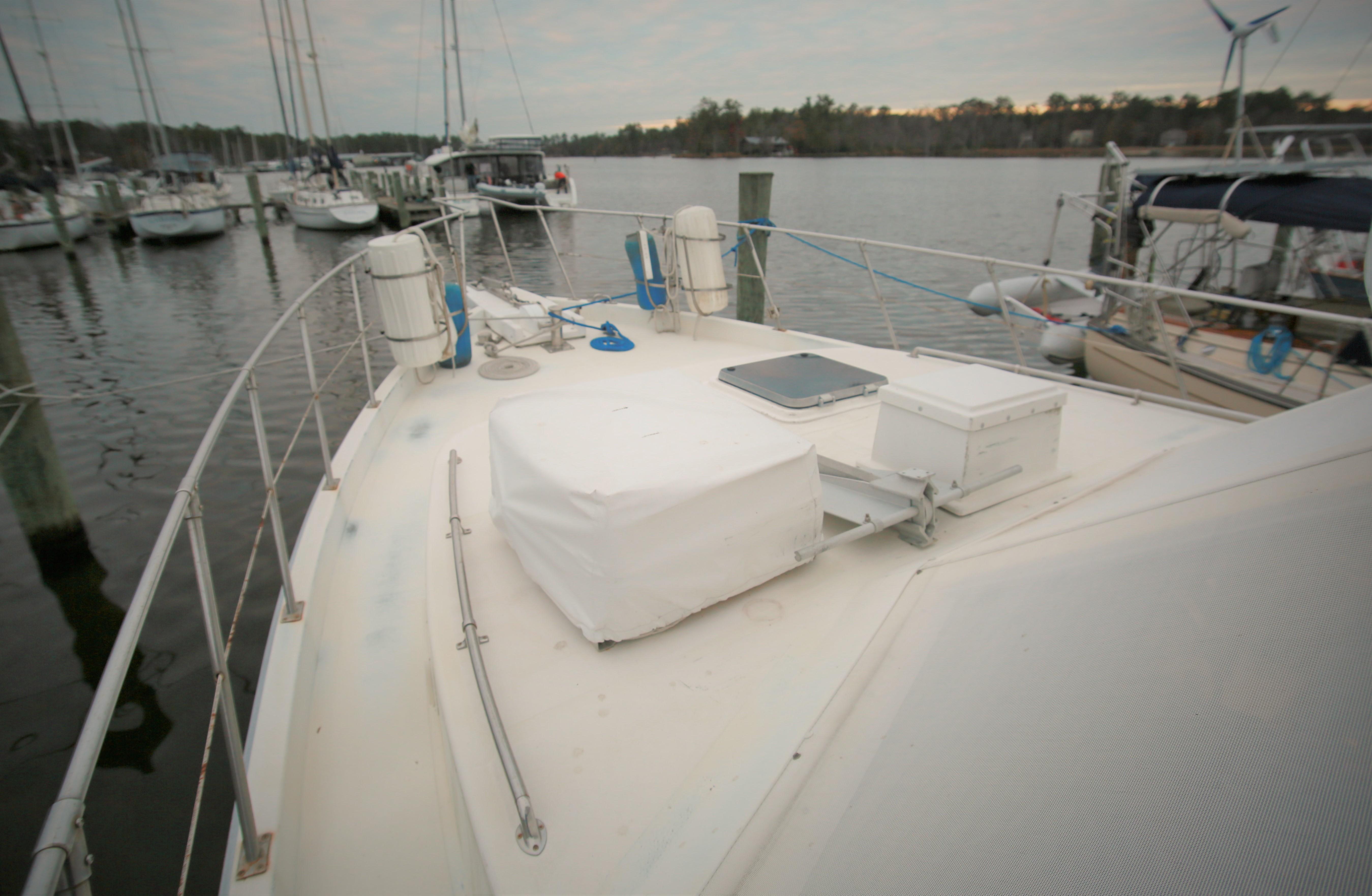 1987 Jefferson 42 Sundeck Motor Yacht Motor Yachts for sale - YachtWorld