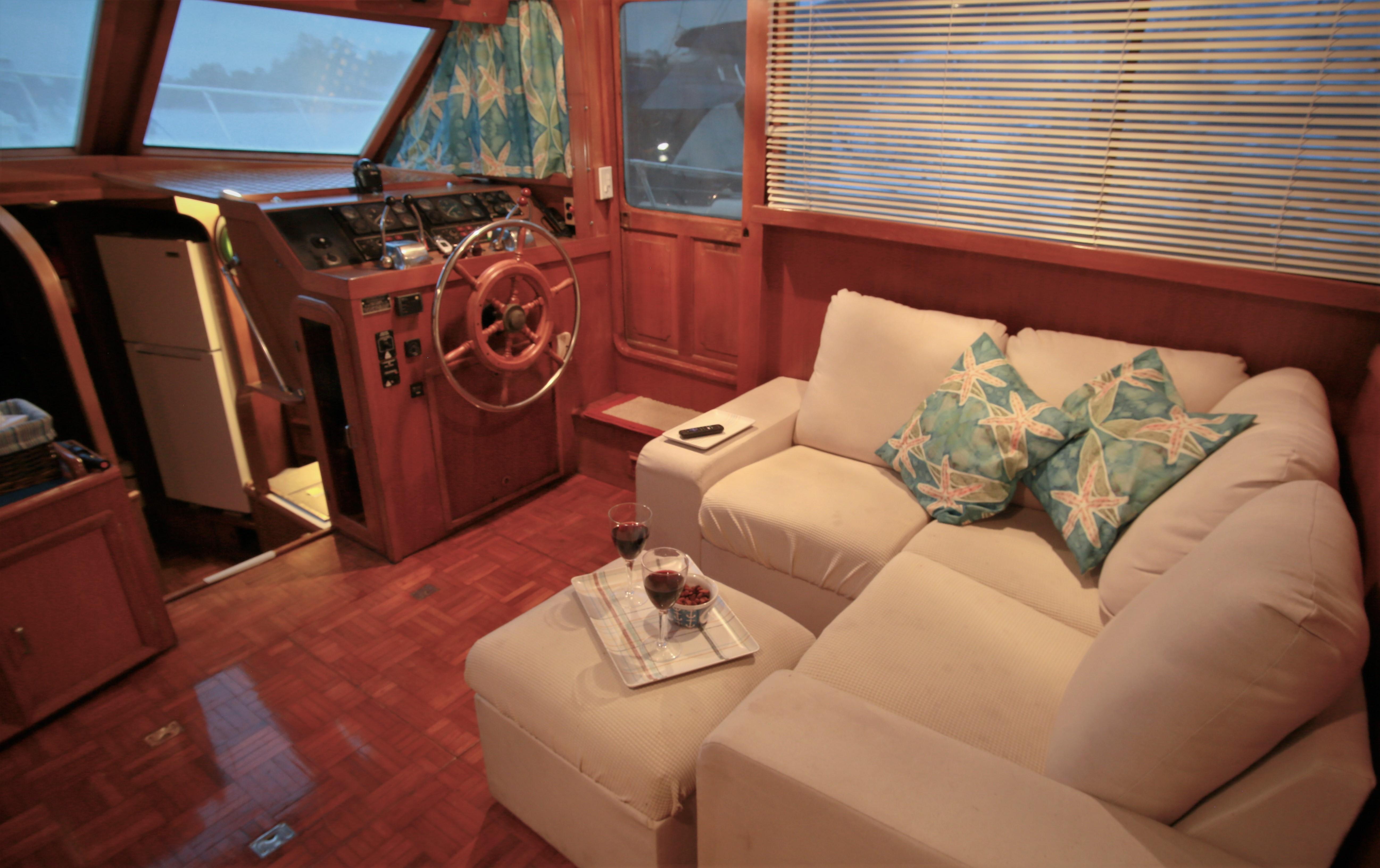 1987 Jefferson 42 Sundeck Motor Yacht Motor Yachts for sale - YachtWorld