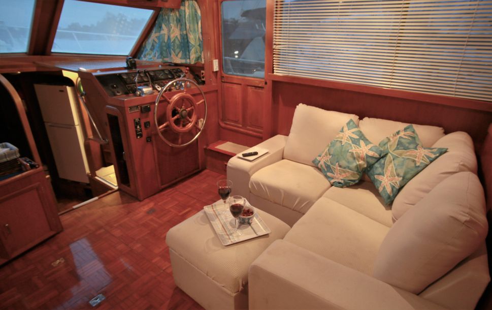 1987 Jefferson 42 Sundeck Motor Yacht Motor Yachts for sale - YachtWorld