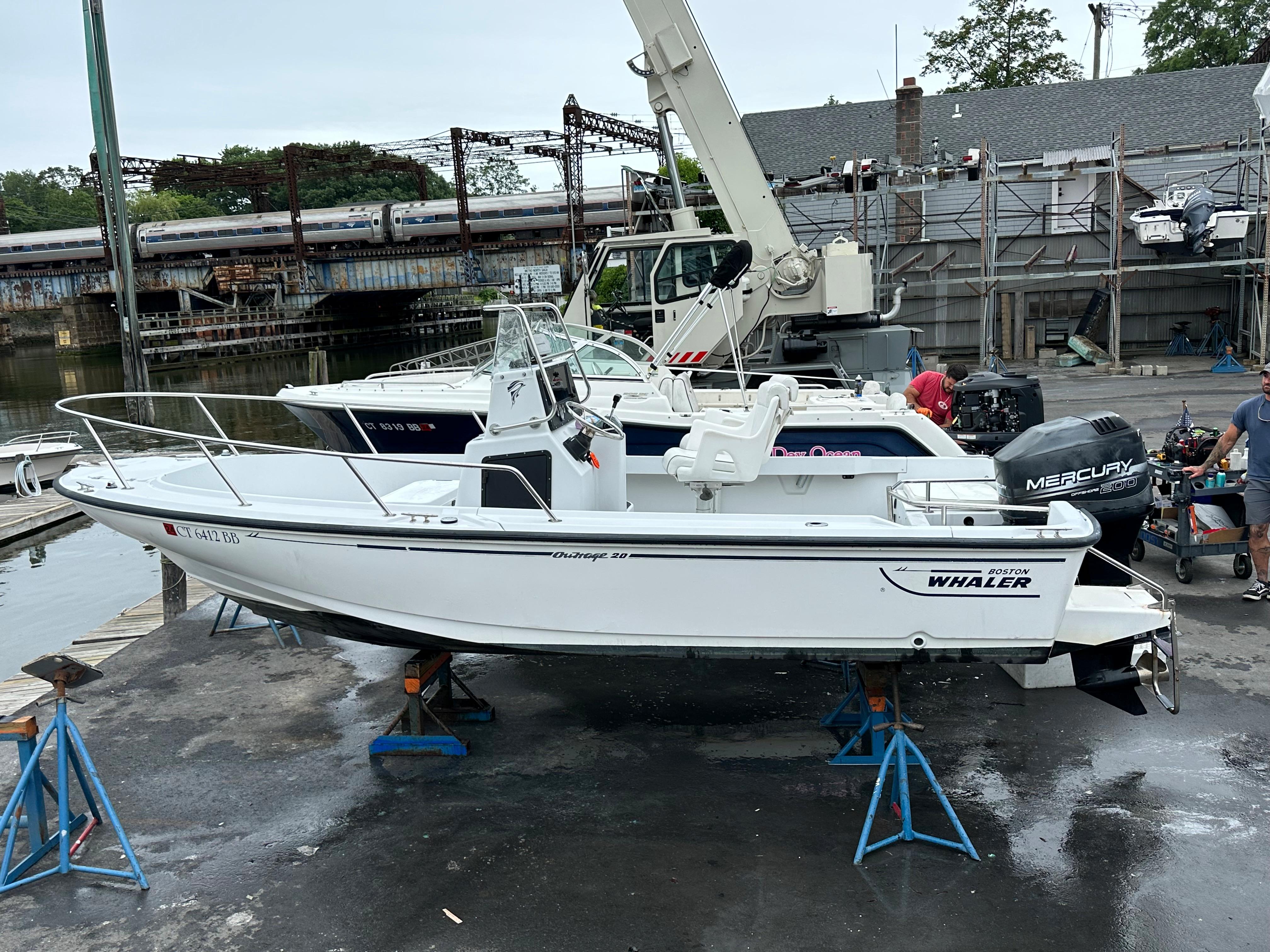 1997 Boston Whaler Outrage 20 Saltwater Fishing for sale - YachtWorld