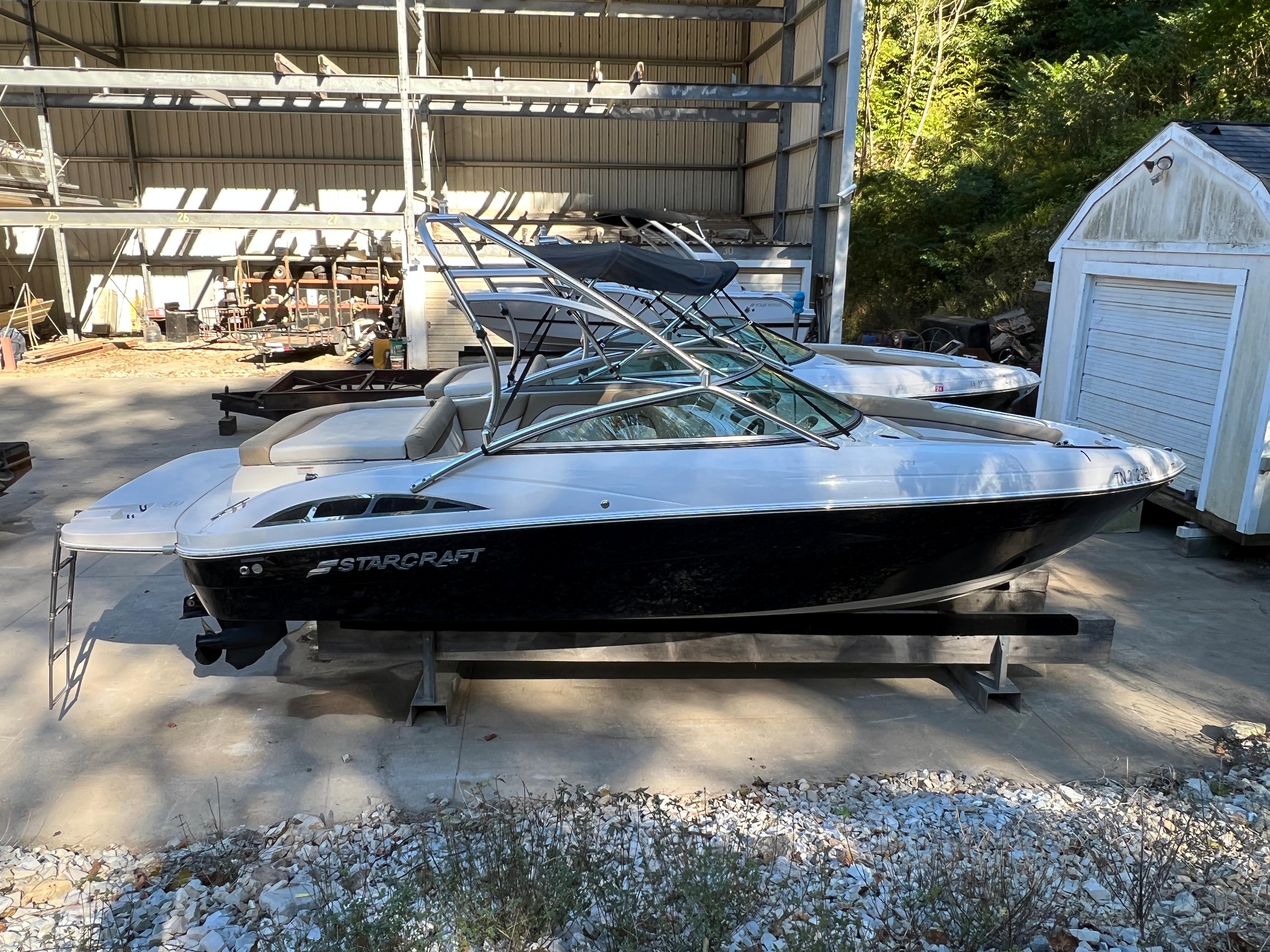 2021 Starcraft Limited Runabout 2321 RE IO Bowrider boten te koop ...