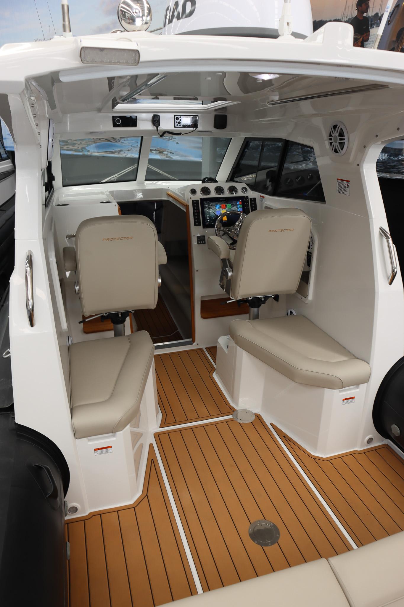 2024 Protector 310 Targa / EQUIPPED / V8 300 HP Rigid Inflatable Boats ...