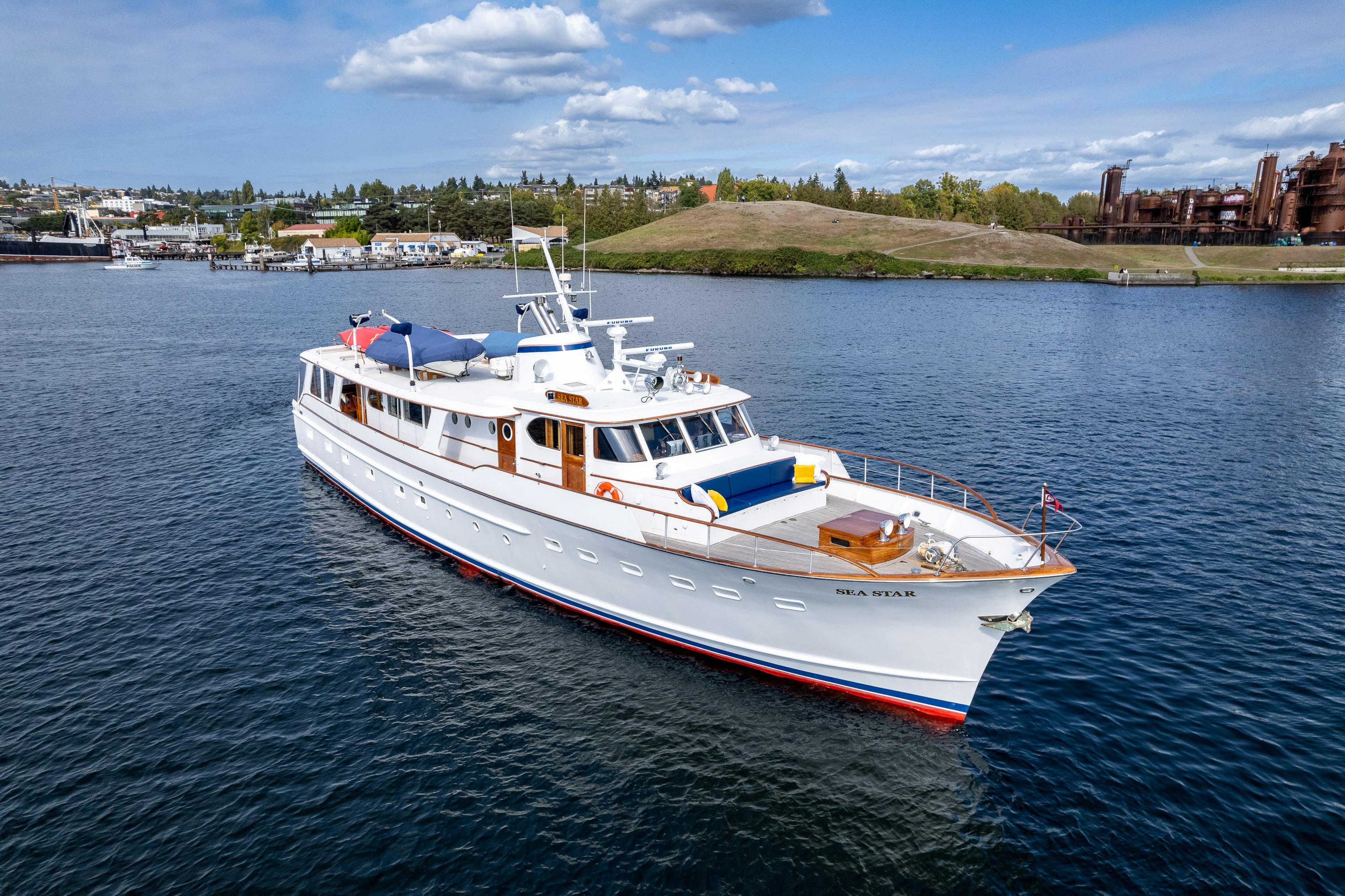 Sea Star Motor Yachts Burger for sale - YachtWorld