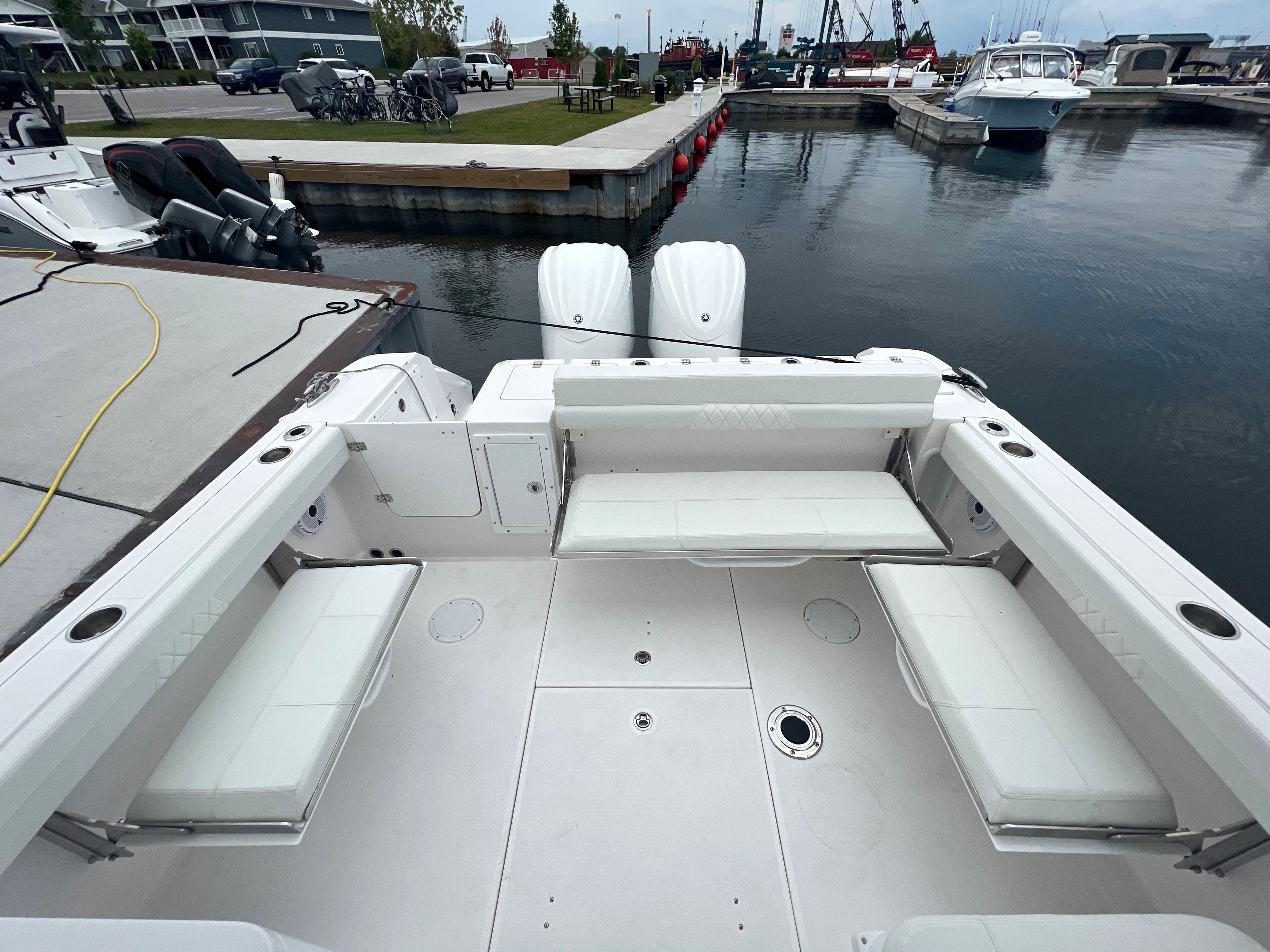 2023 Edgewater 280 CX Dual Console for sale - YachtWorld