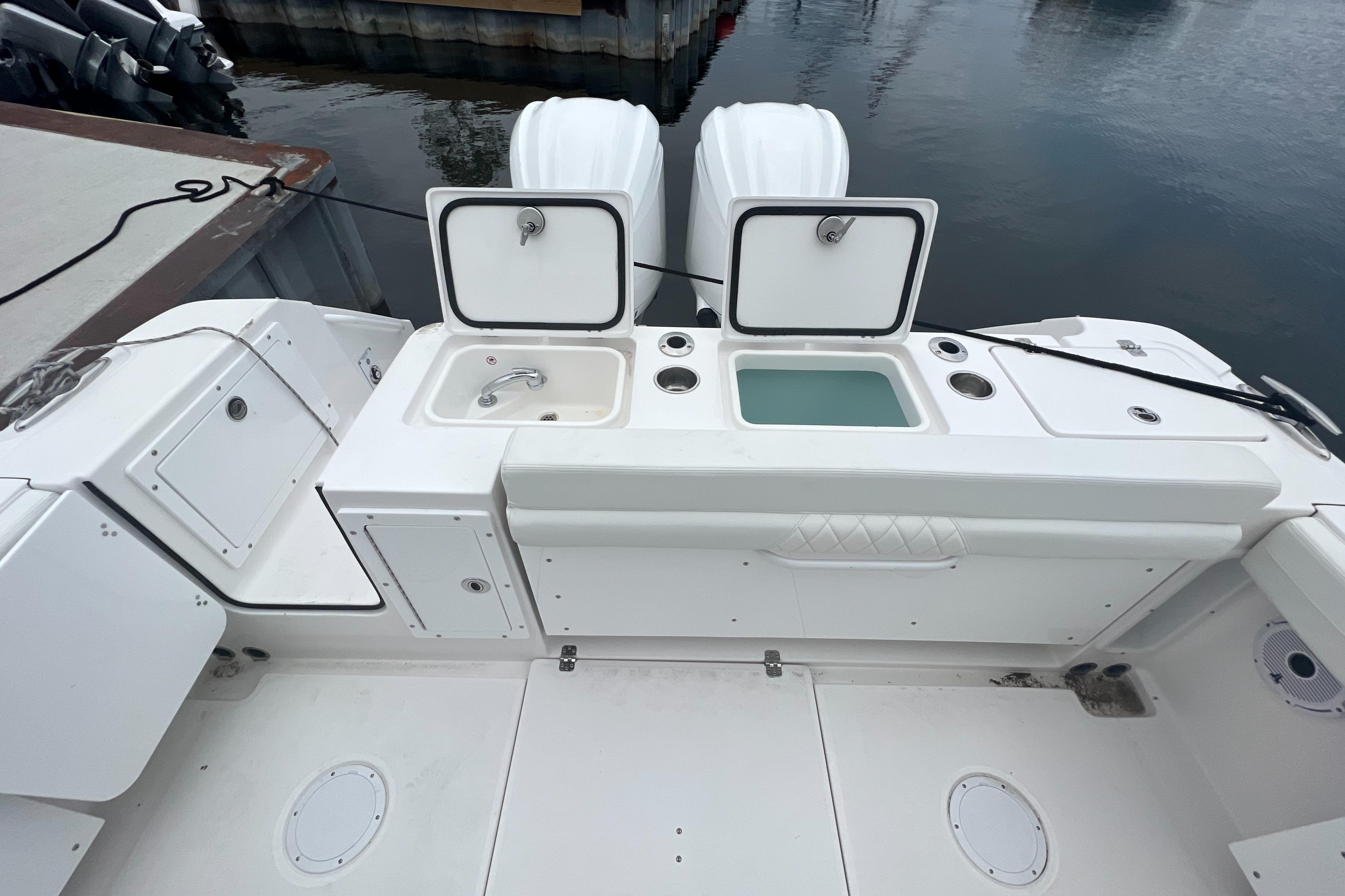 2023 Edgewater 280 CX Dual Console for sale - YachtWorld