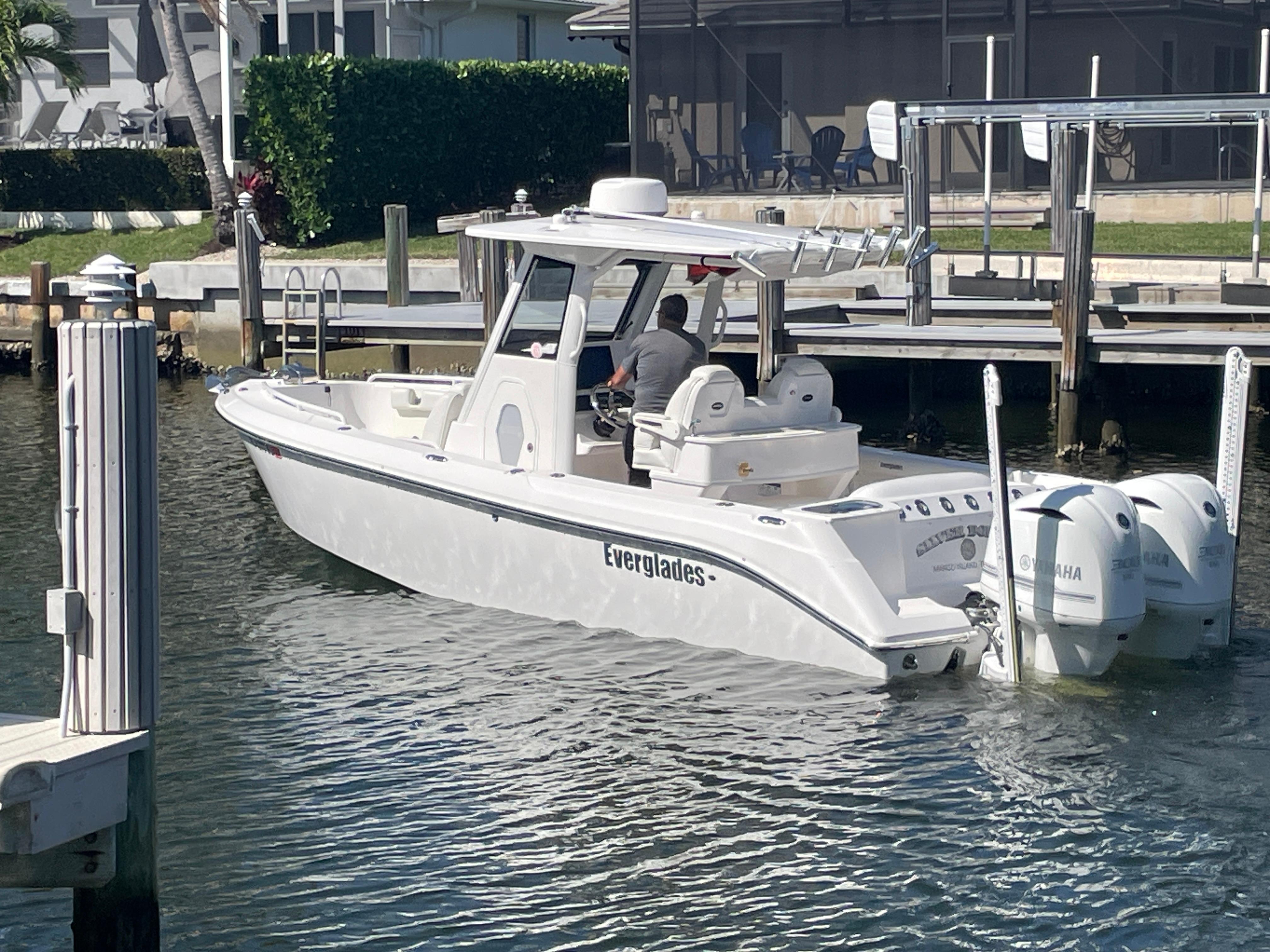 2016 Everglades 275 CC Bateaux à console centrale à vendre - YachtWorld