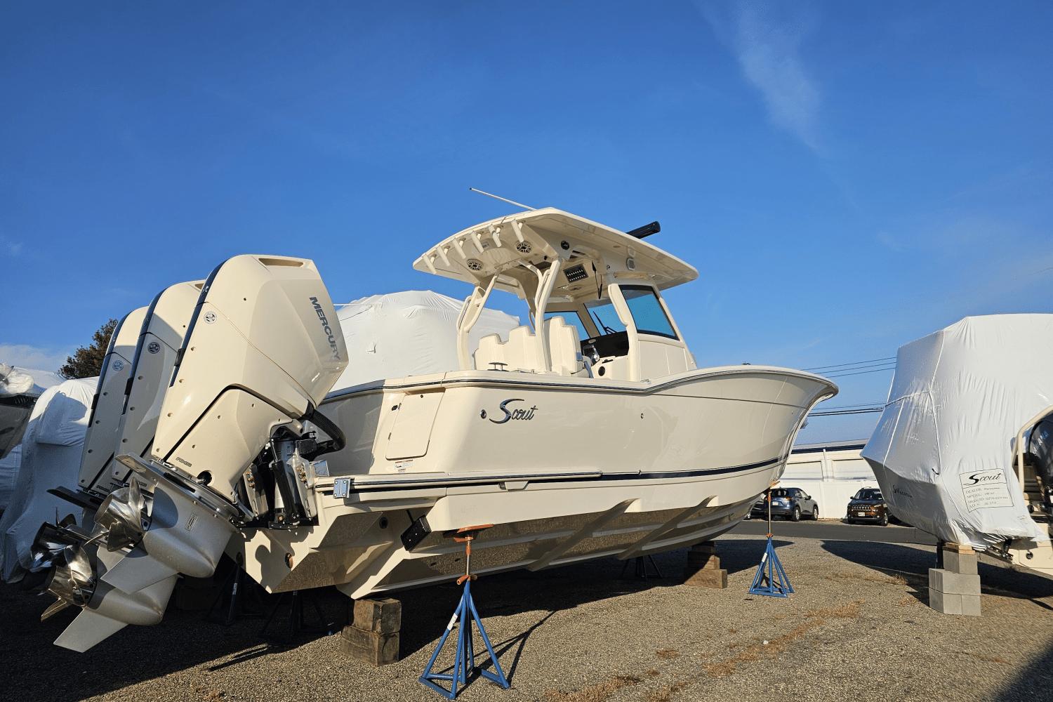 2024 Scout 355 LXF Center Console for sale - YachtWorld