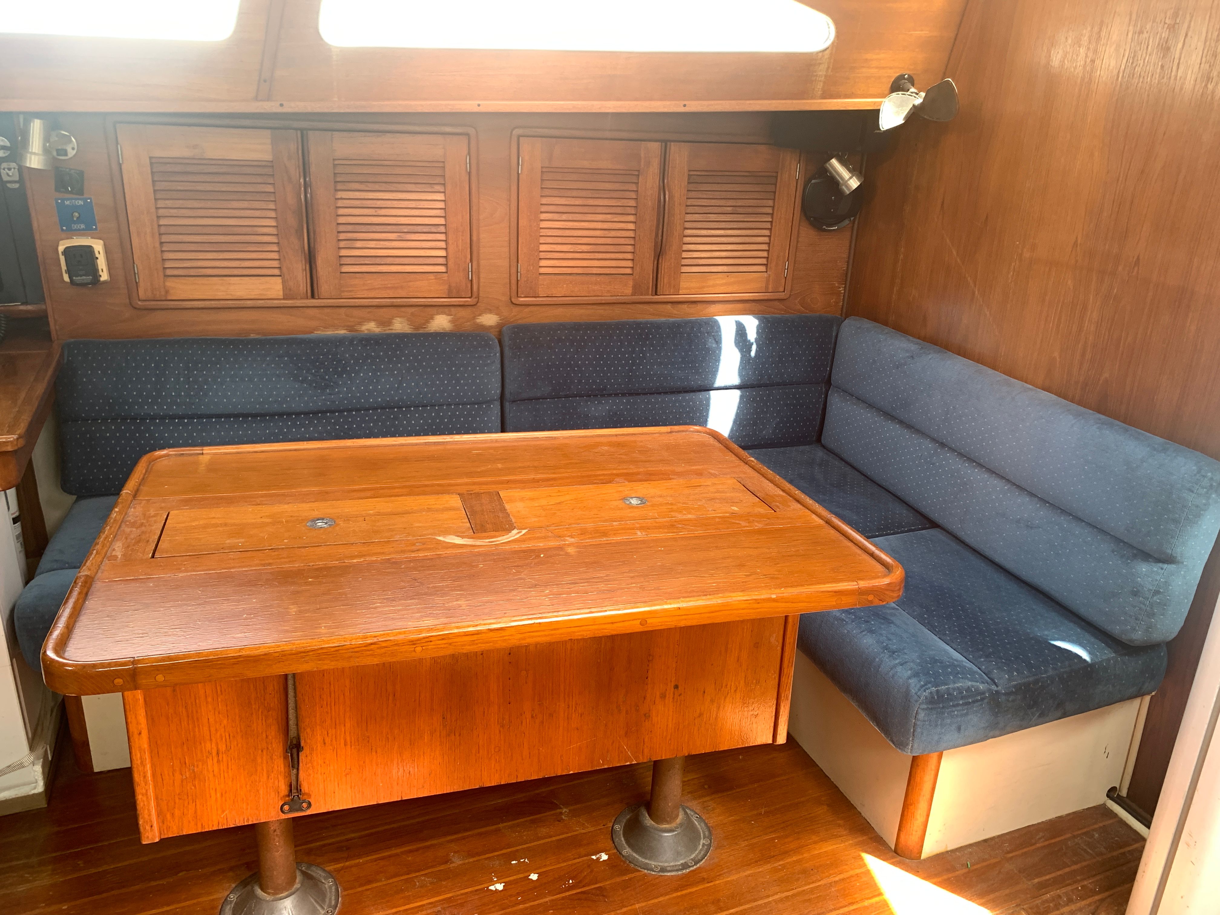 1989 Irwin 43 MK III Center Cockpit Cruiser for sale - YachtWorld