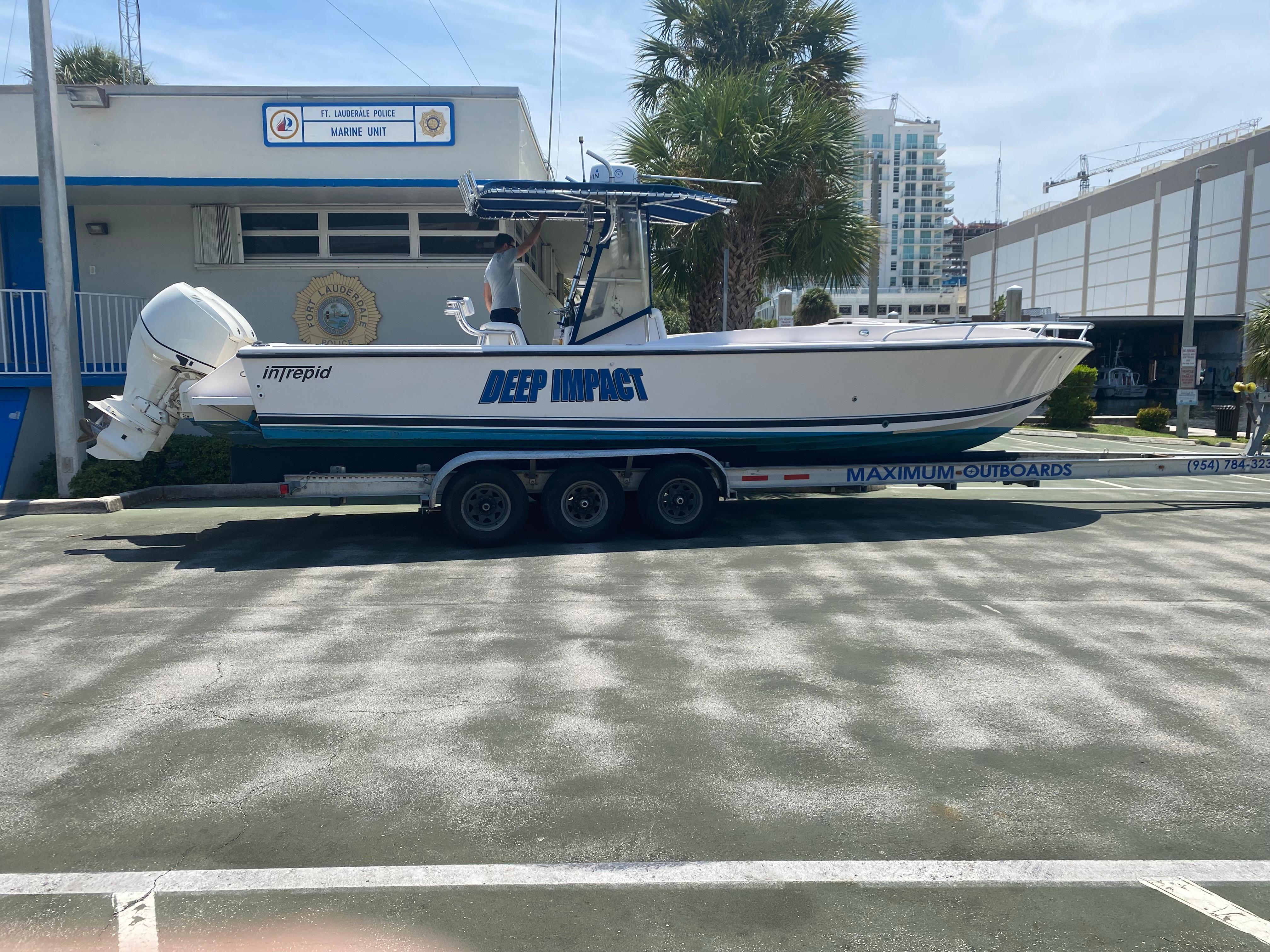 1995 Intrepid 322 Cuddy Cuddy Cabin for sale - YachtWorld