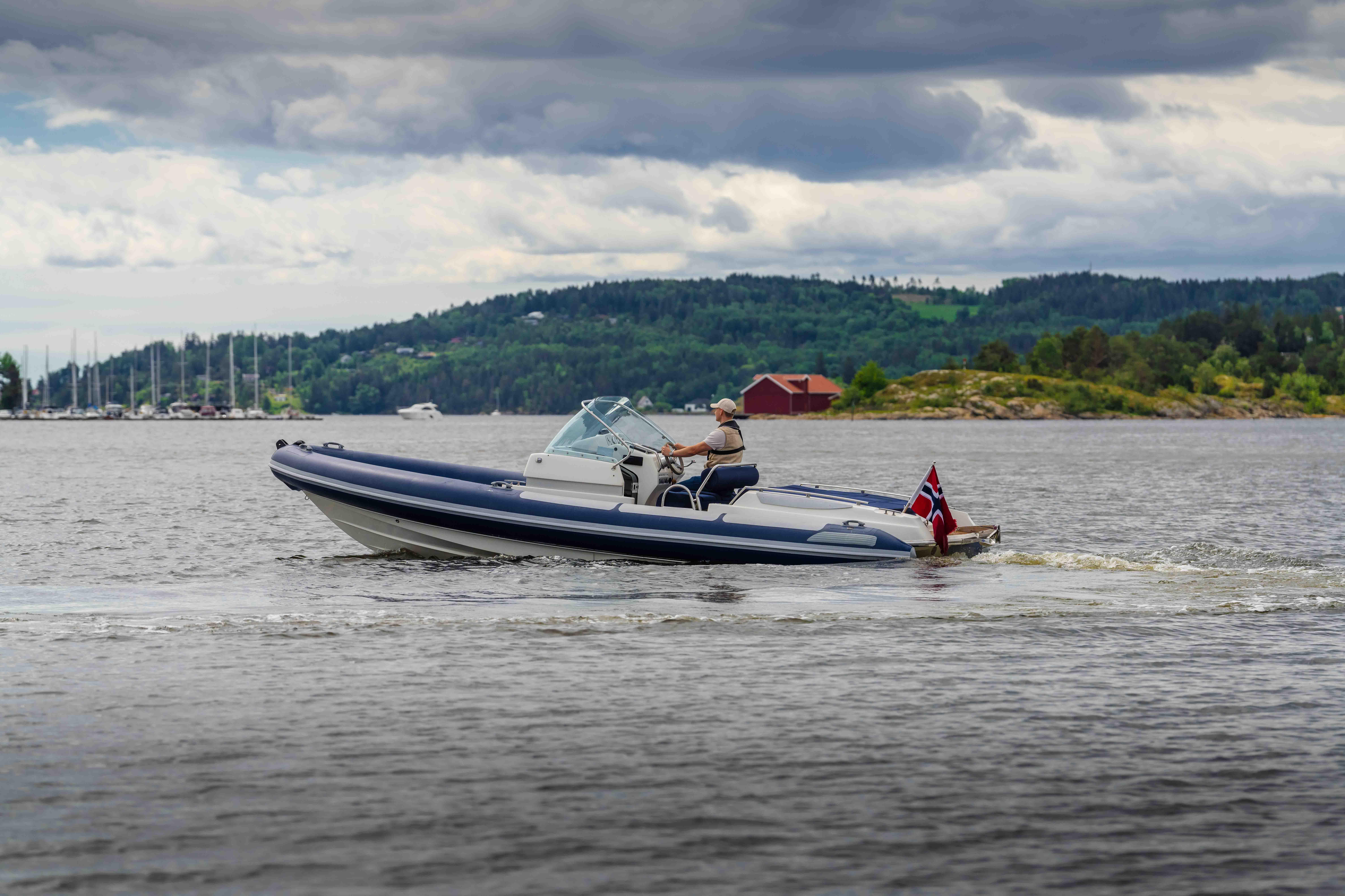 2004 Goldfish 25 RIB Airboat for sale - YachtWorld