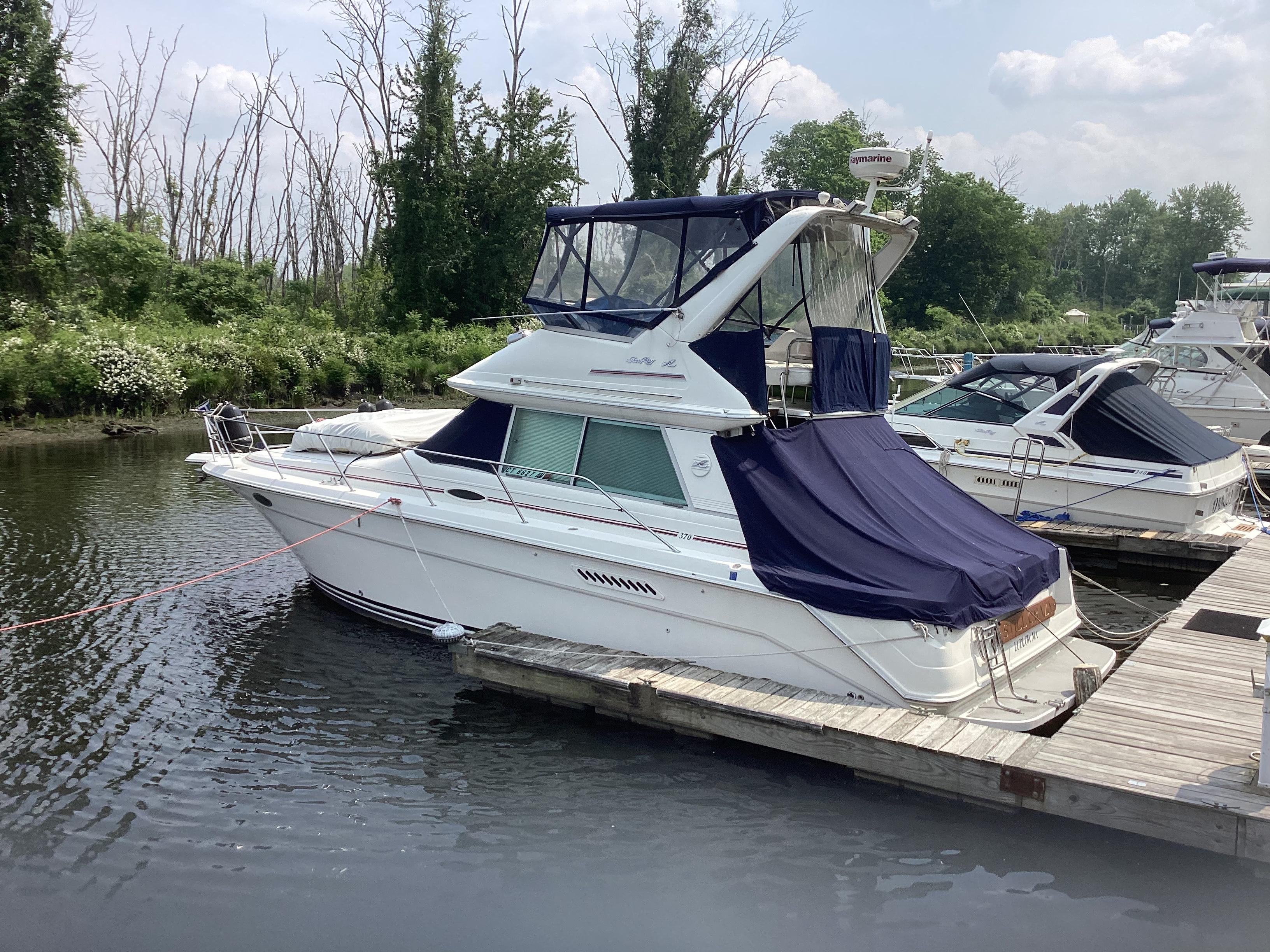 1994 Sea Ray 370 Sedan Bridge Motor Yachts for sale - YachtWorld