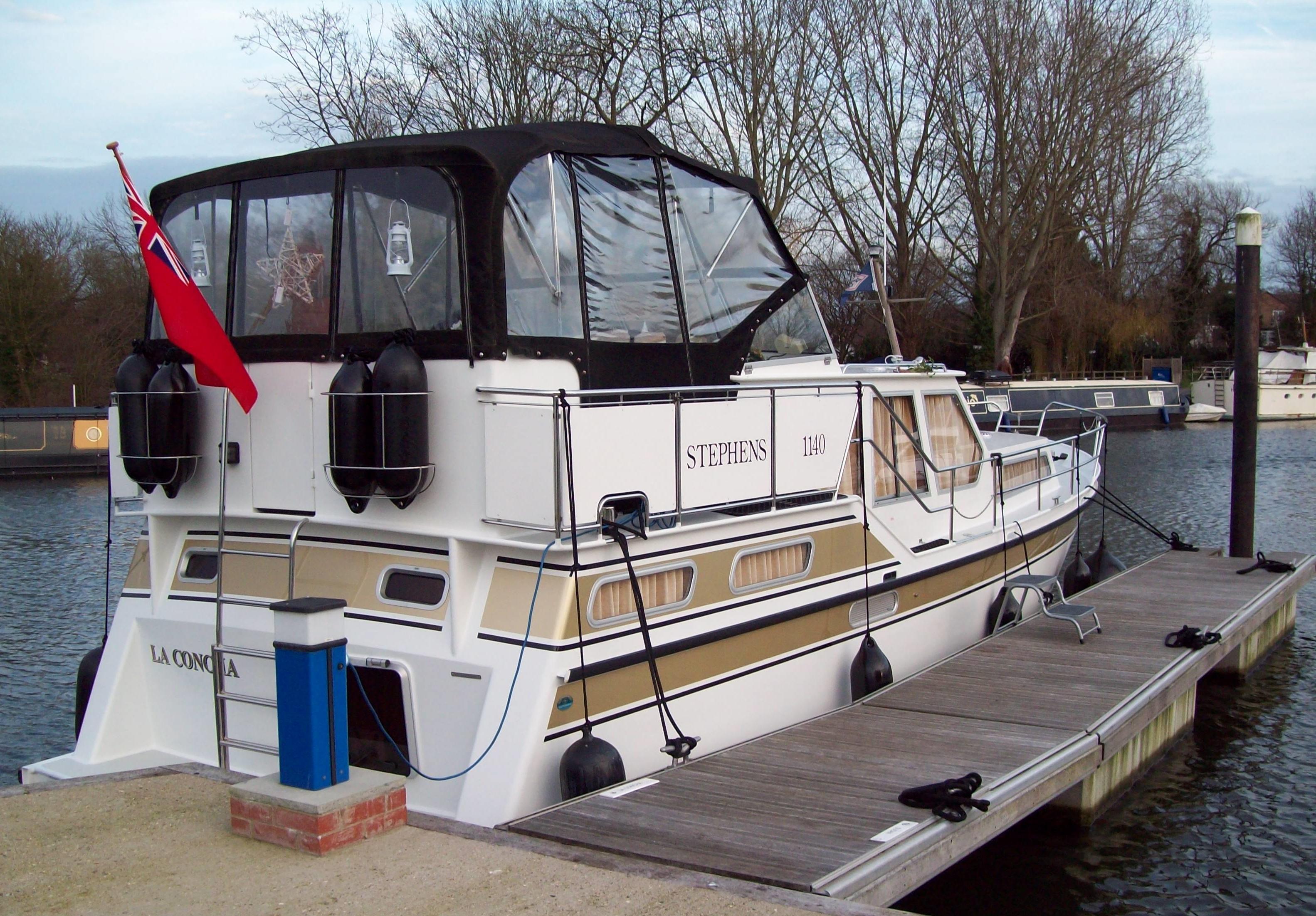 2004 Stevens 1140 Canal and River Cruiser for sale - YachtWorld