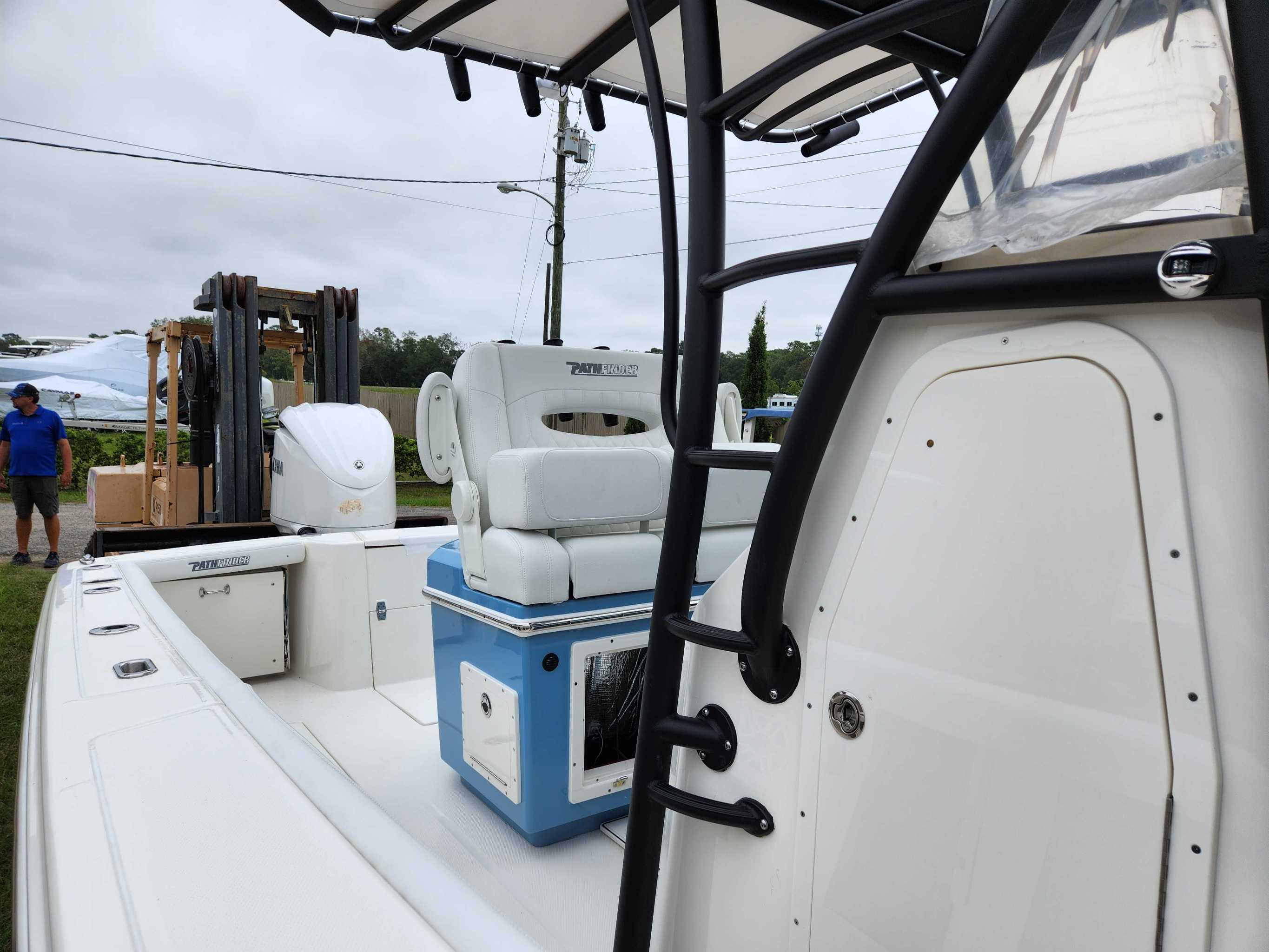 2024 Pathfinder Open 2400 Bay Boat Kaufen - YachtWorld