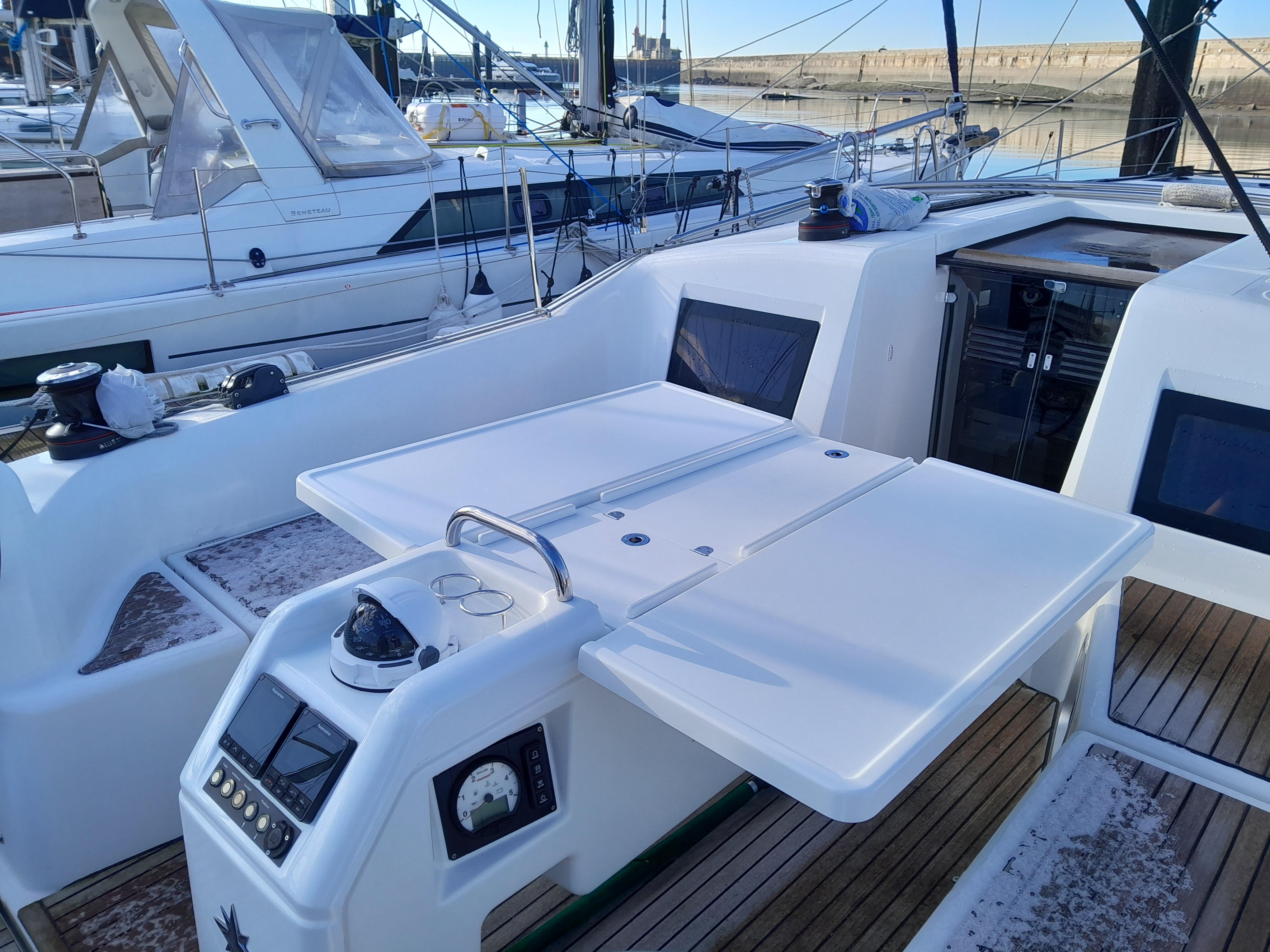 2020 Jeanneau Sun Odyssey 410 Sloop for sale - YachtWorld