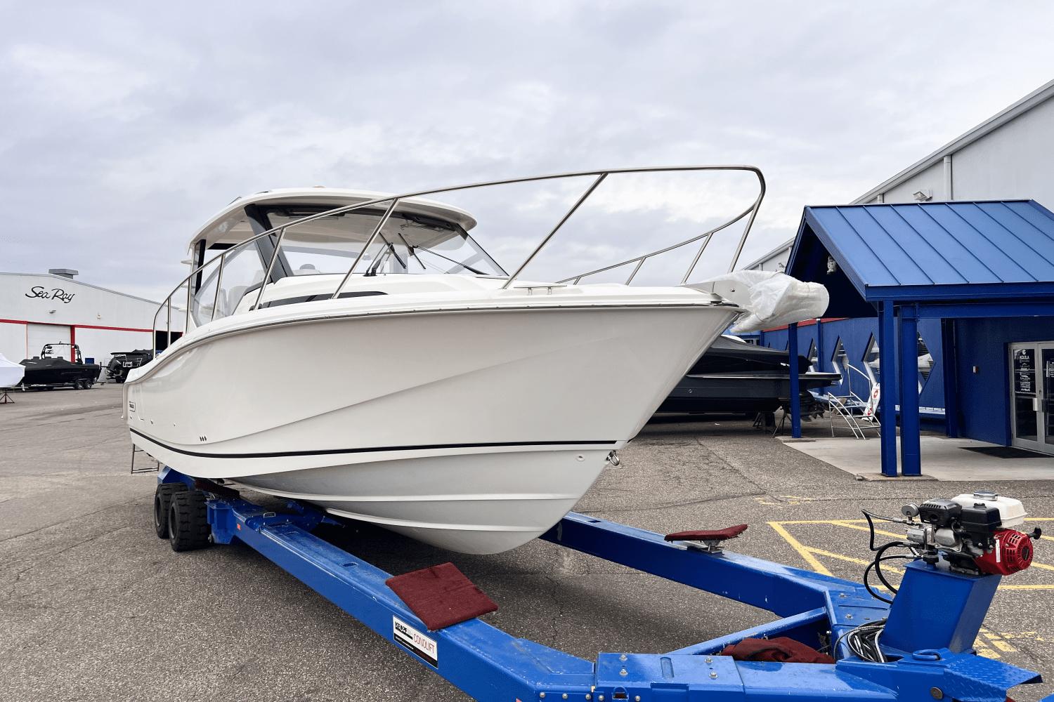 2025 Boston Whaler 325 Conquest Sport Fishing for sale - YachtWorld