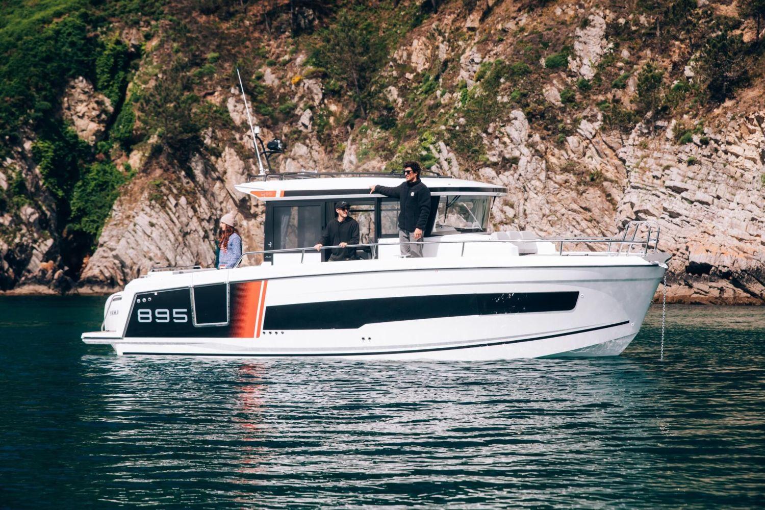 Jeanneau Merry Fisher 895 Sport - Series 2 | 2025 | 9m - Essex | Boatshop24