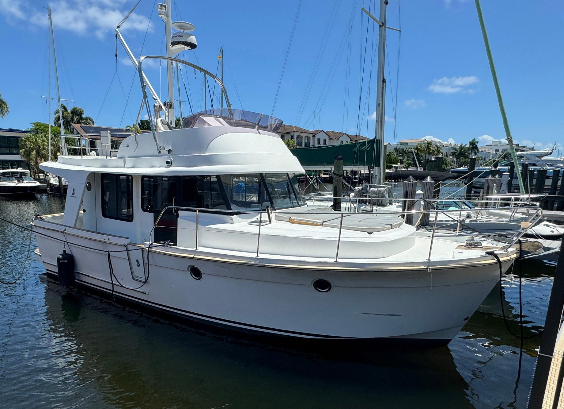 Used 2017 Beneteau Swift Trawler 34 - Florida | TopBoats